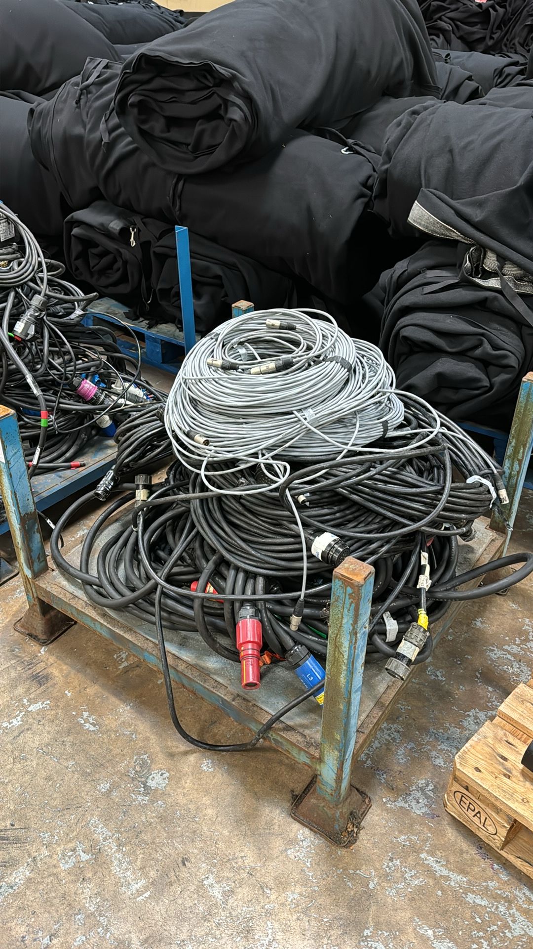Quantity of Industrial Electrical Cable Location - Rigging Store Lift ...