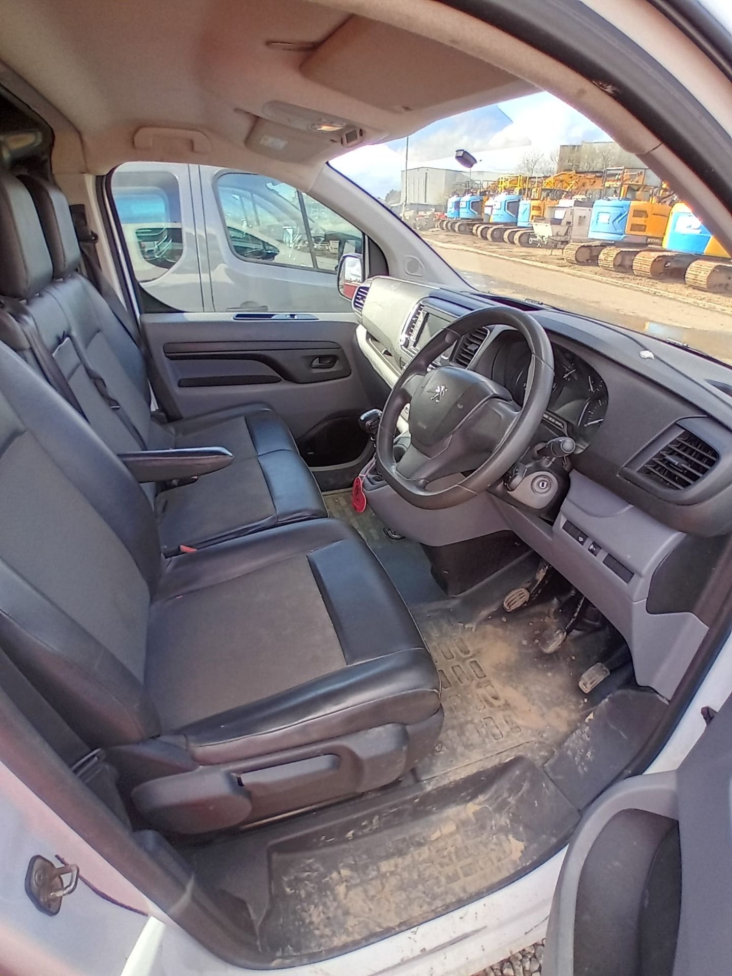 Peugeot Expert 3 Seater Electric Windows Aircon 2 Keys Year 2017 Reg ...