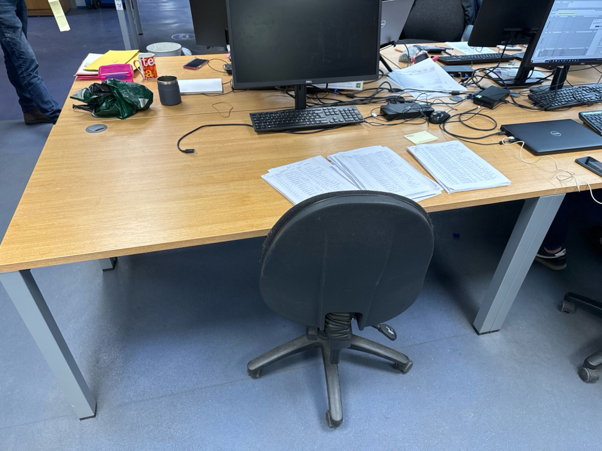 NO RESERVE - Banks of 8 Office Desks and Chairs Only Includes Desk ...