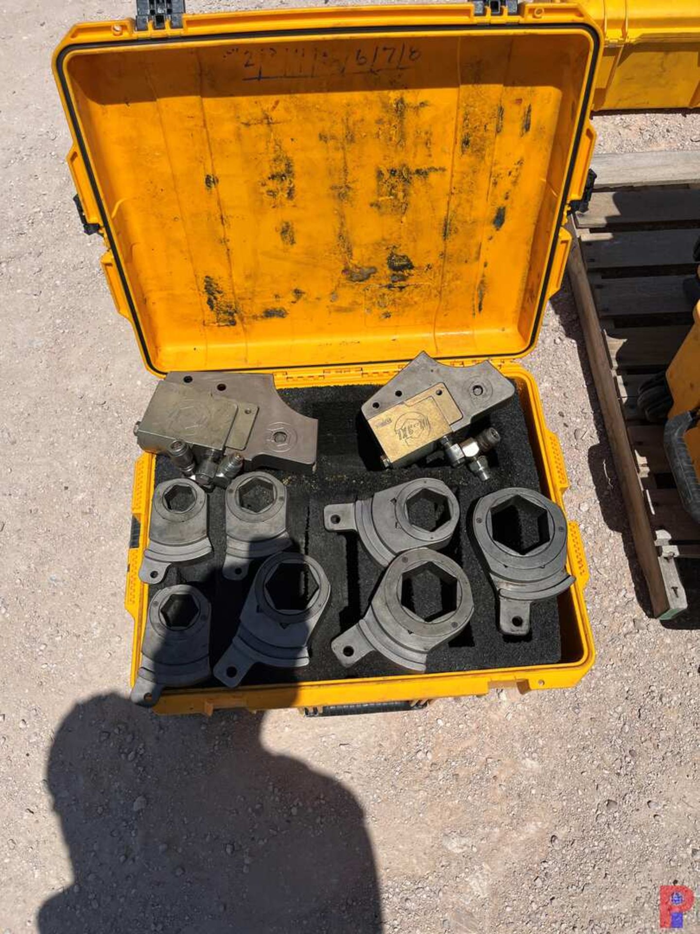 TORQLITE LOW PROFILE INDUSTRIAL HYDRAULIC TORQUE WRENCHES TORQUE 100 ...