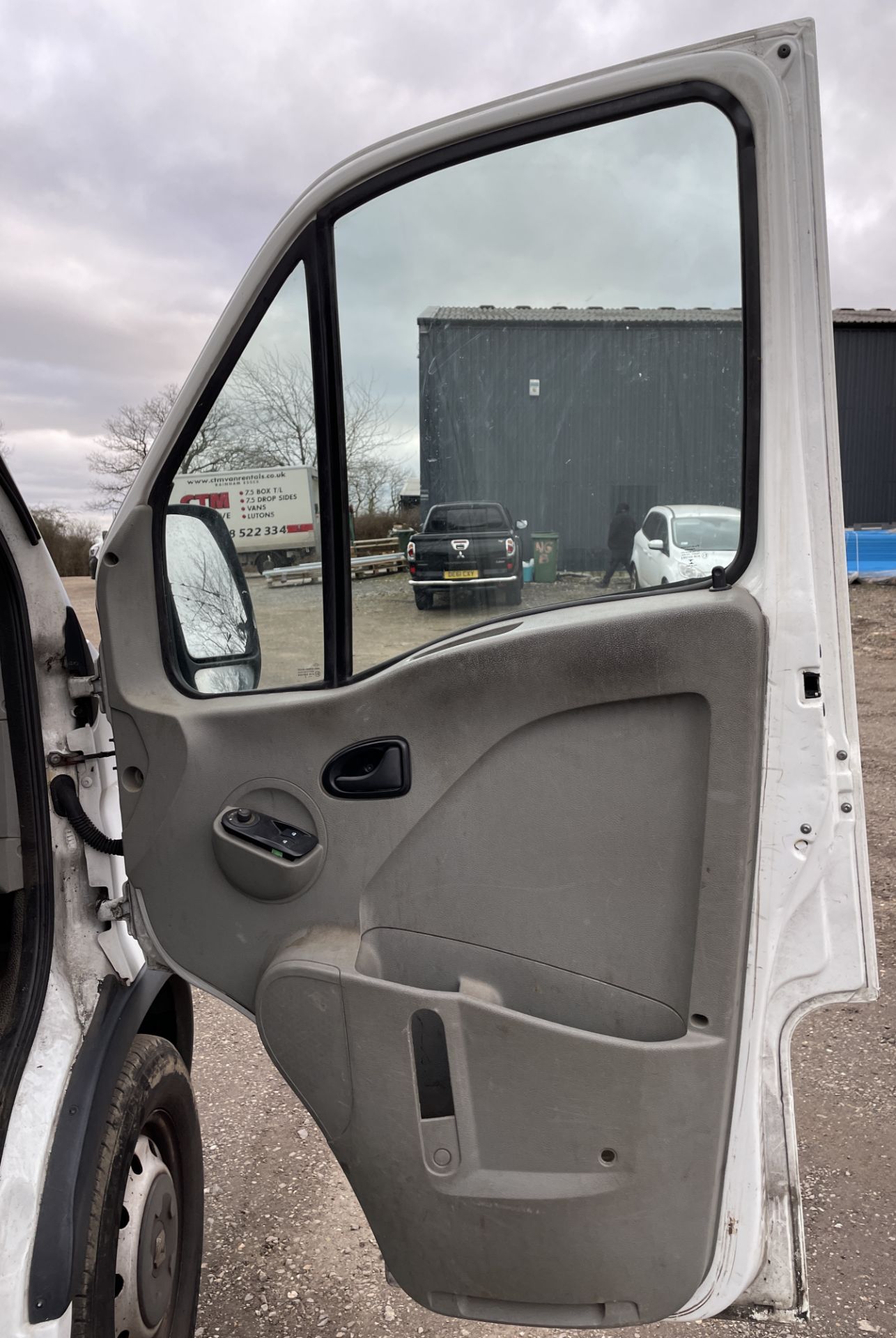 Renault Master Special Edition Medium Roof Van, Registration LL10 BYK ...