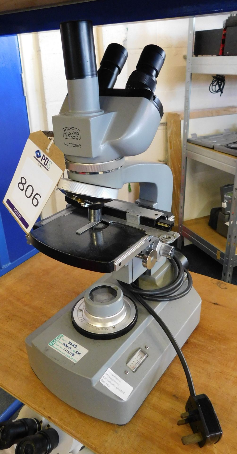 Kyowa Tokyo Microscope, No.772562 (Location: Stockport. Please Refer to ...