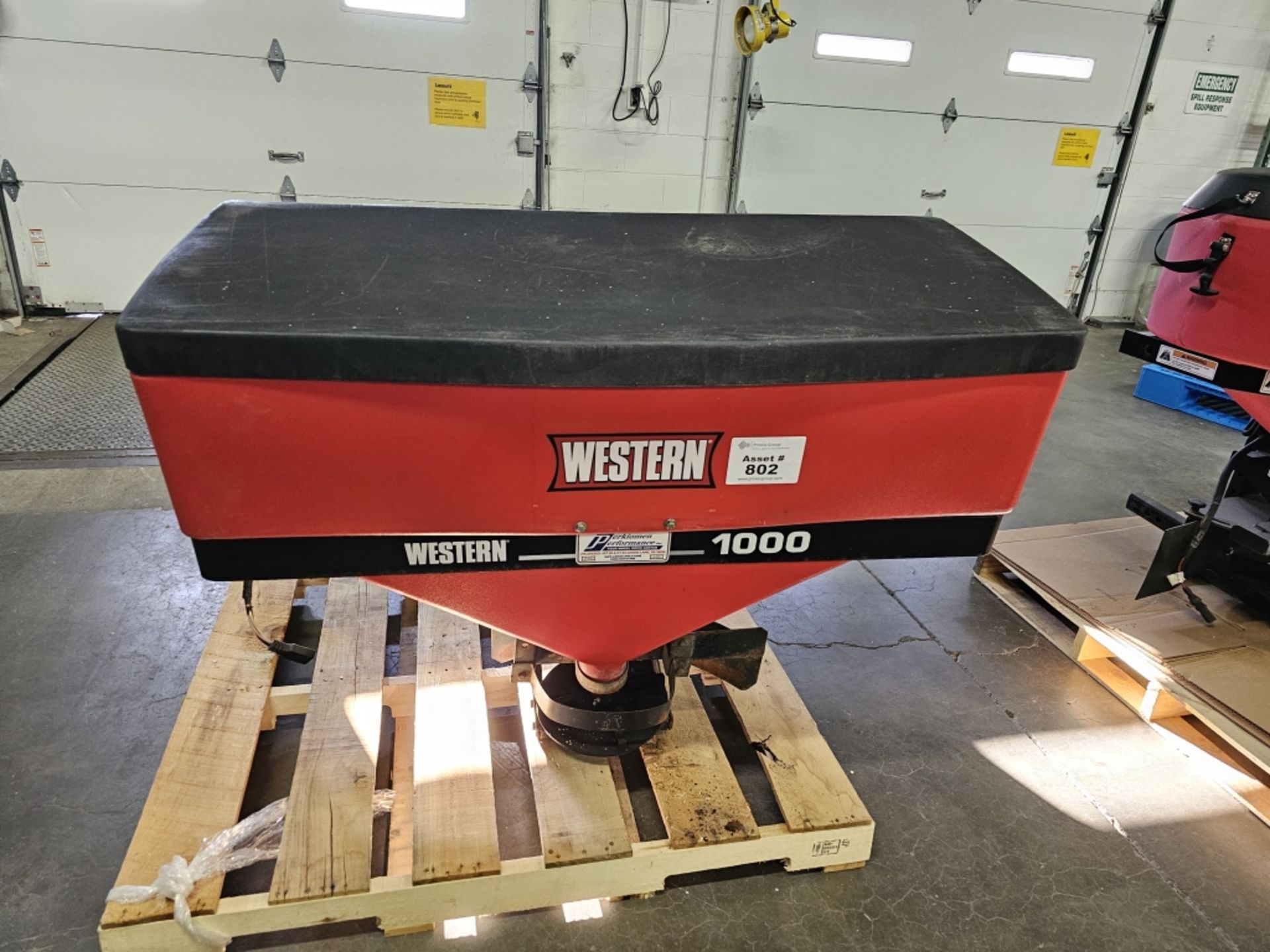 Western Model 1000 Salt Spreader Built in 2008, Low profile 1000 Hopper ...