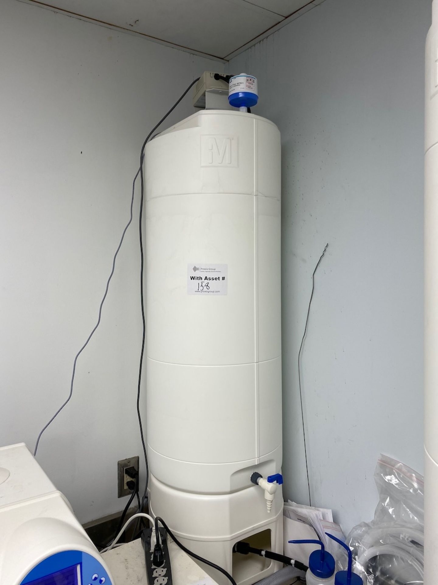 Milli-Q Lab Water System Type Integral 15, with A10 TIC Monitor, two ...