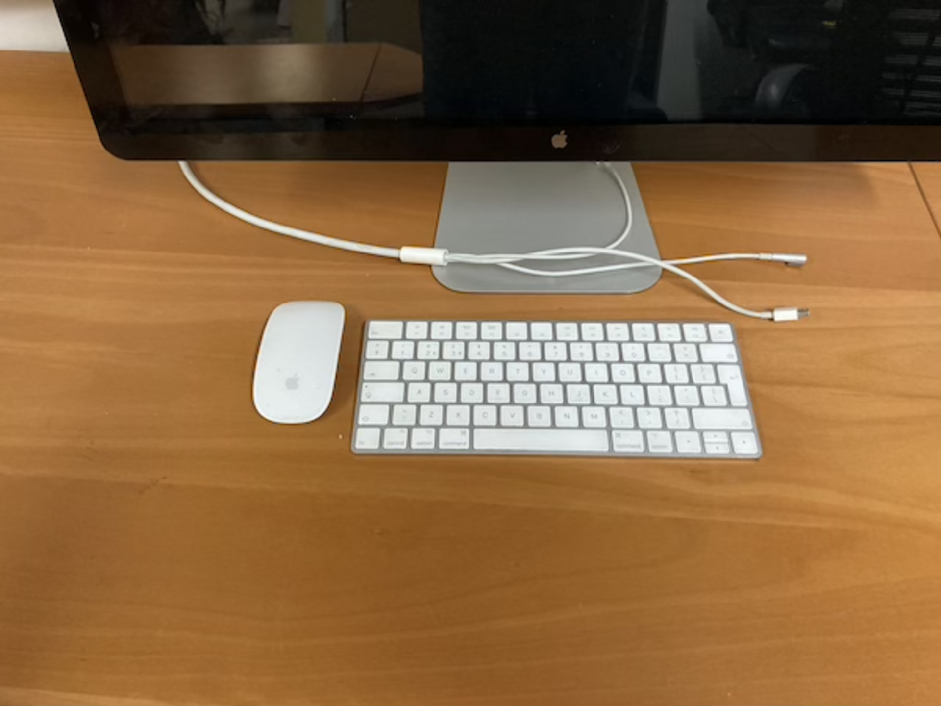 Apple Thunderbolt Display model A1316