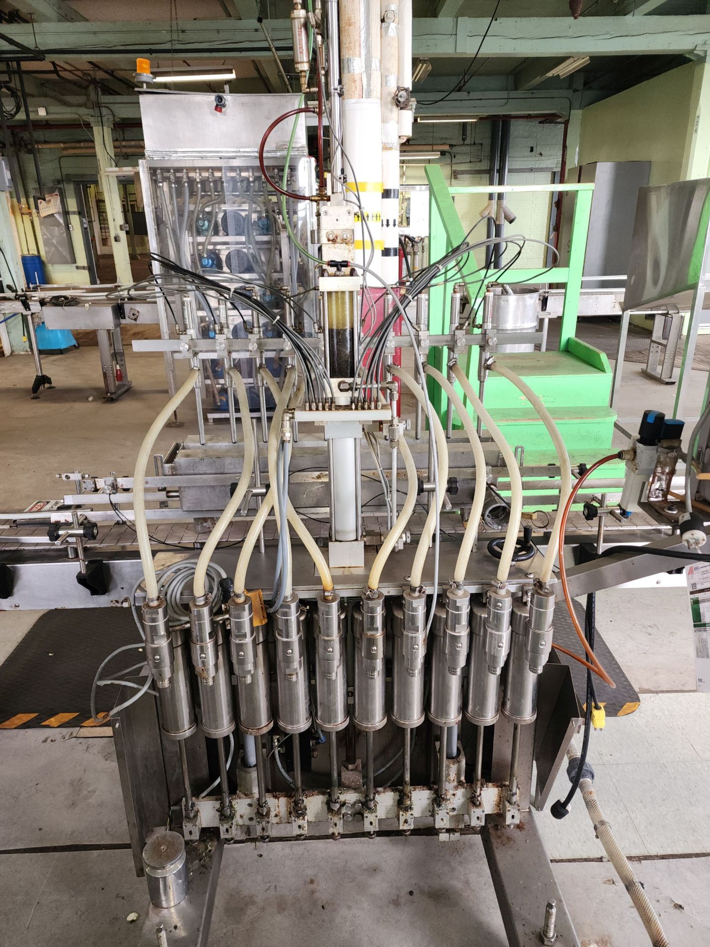 Fills-All Volumetric Liquid Filler Model VOL-32 10 Nozzle Liquid Filler ...