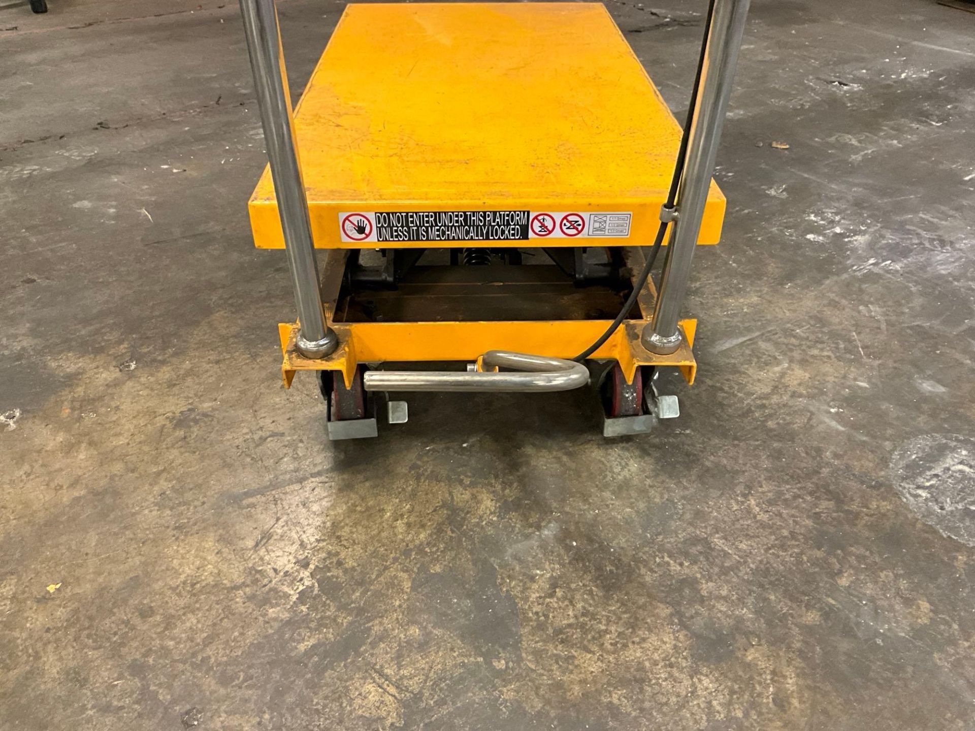 LIFT CART CAPACITY 770 POUNDS MODEL NUMBER TFD35. H15" L36" W19 1/2 ...