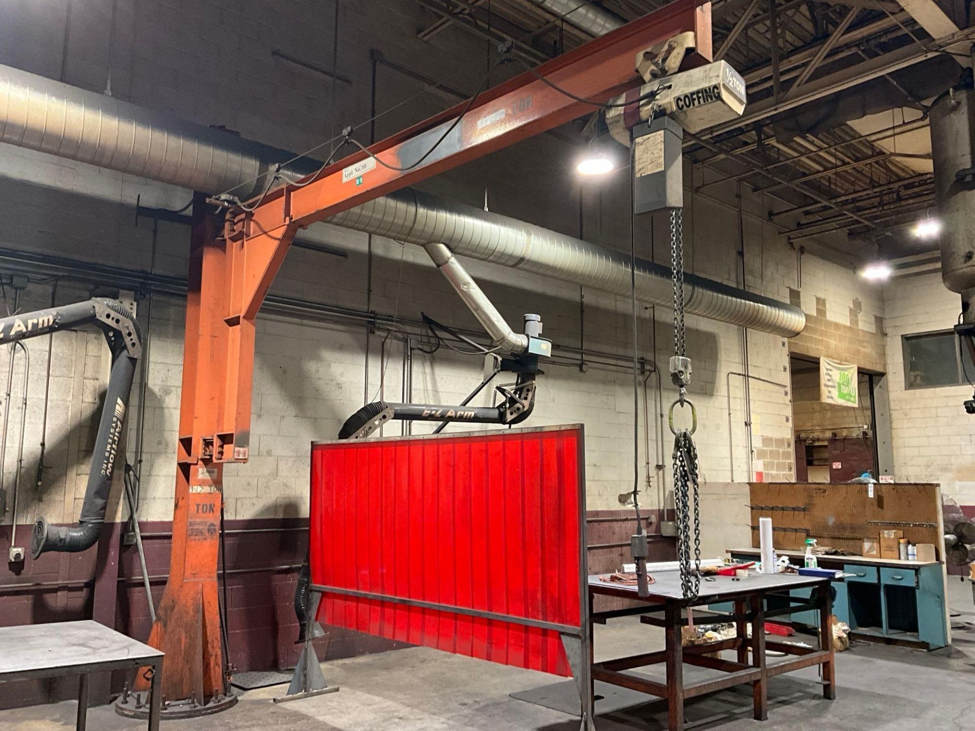 FREESTANDING JIB CRANE WITH 1/2 TON COFFING ELECTRIC CHAIN HOIST