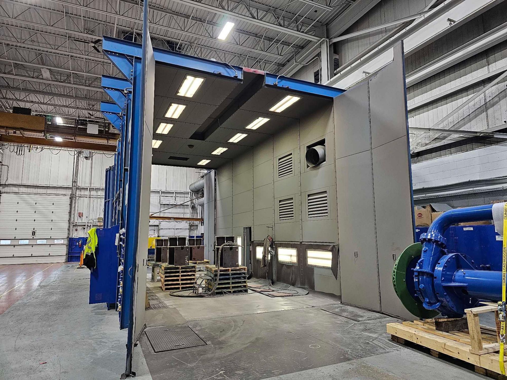 GFS BLASTING BOOTH 16'W X 34'L X 17'9"H OVERHEAD CRANE SLOT ALLOWS ...