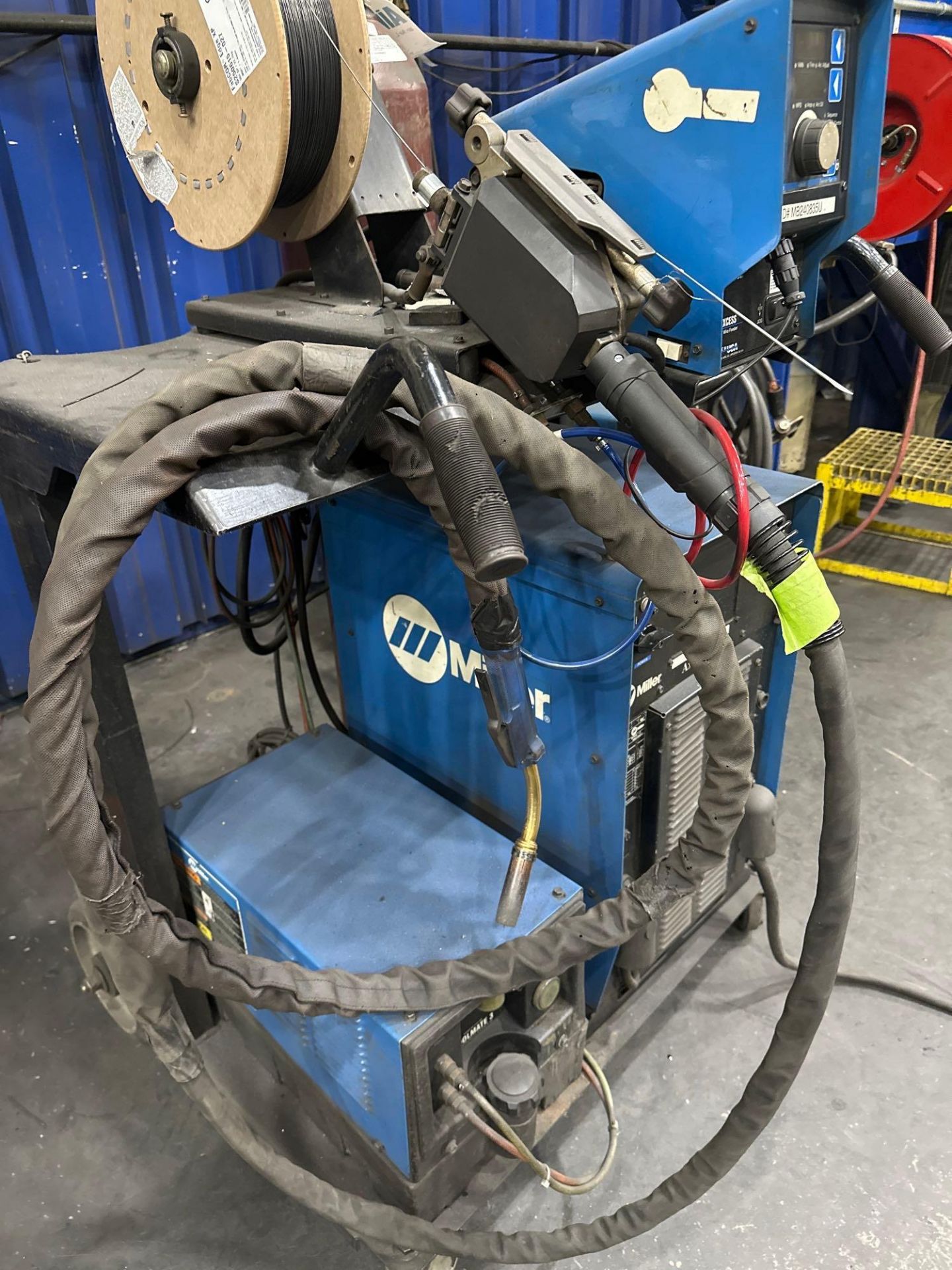 MILLER AXCESS 450 WIRE WELDER WITH AXCESS 40V WIRE FEEDER AND COOLMATE ...