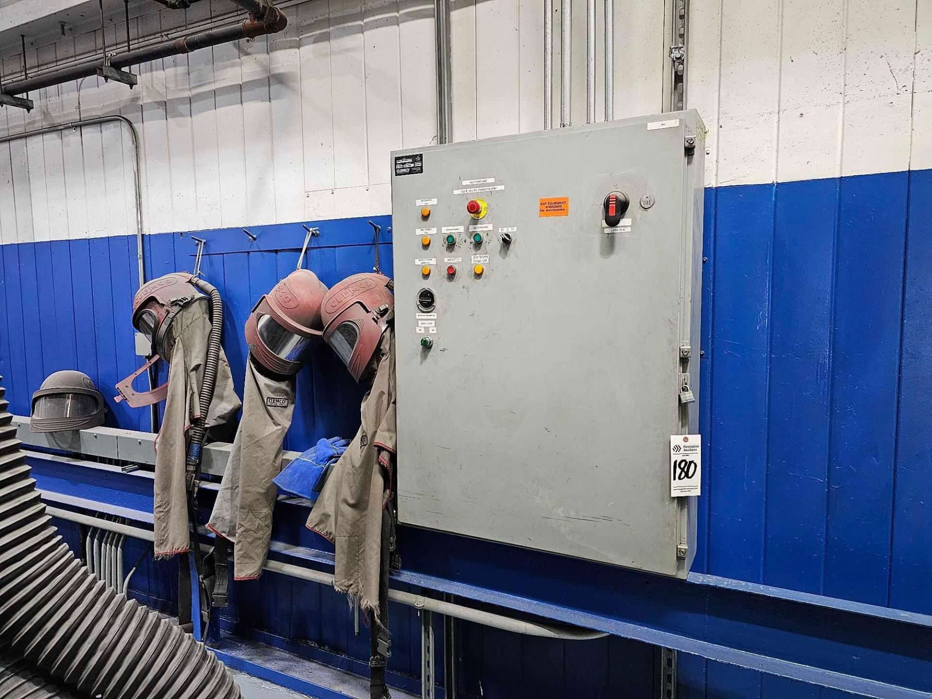 GFS BLASTING BOOTH 16'W X 34'L X 17'9"H OVERHEAD CRANE SLOT ALLOWS ...