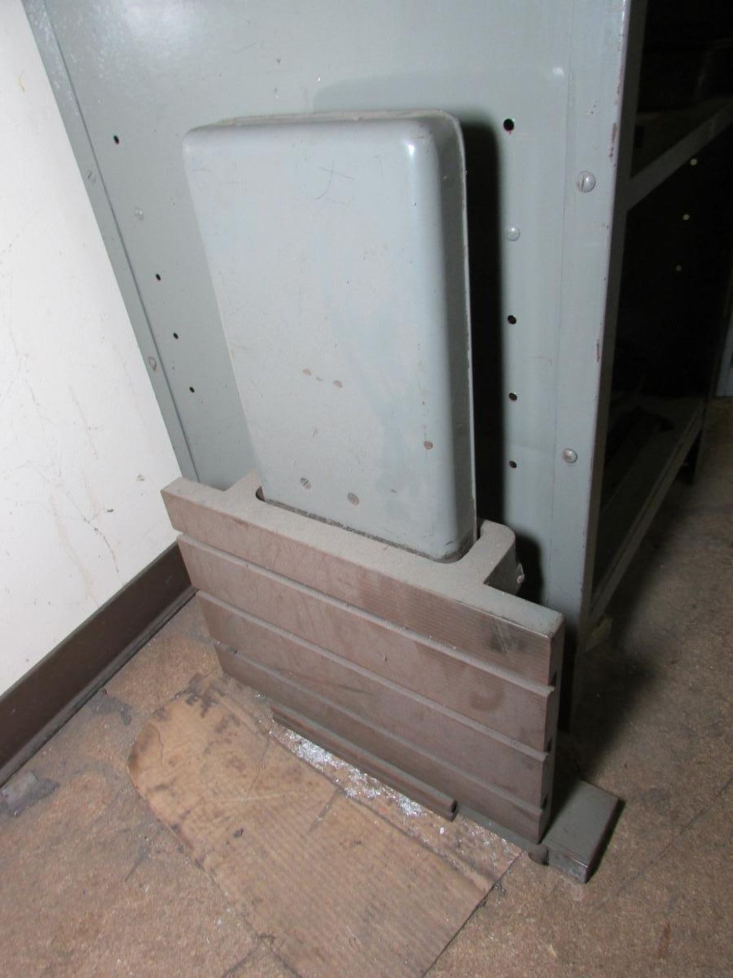2-DOOR AND 1-DOOR STORAGE CABINETS WITH ASSORTED DECKEL PARTS ...