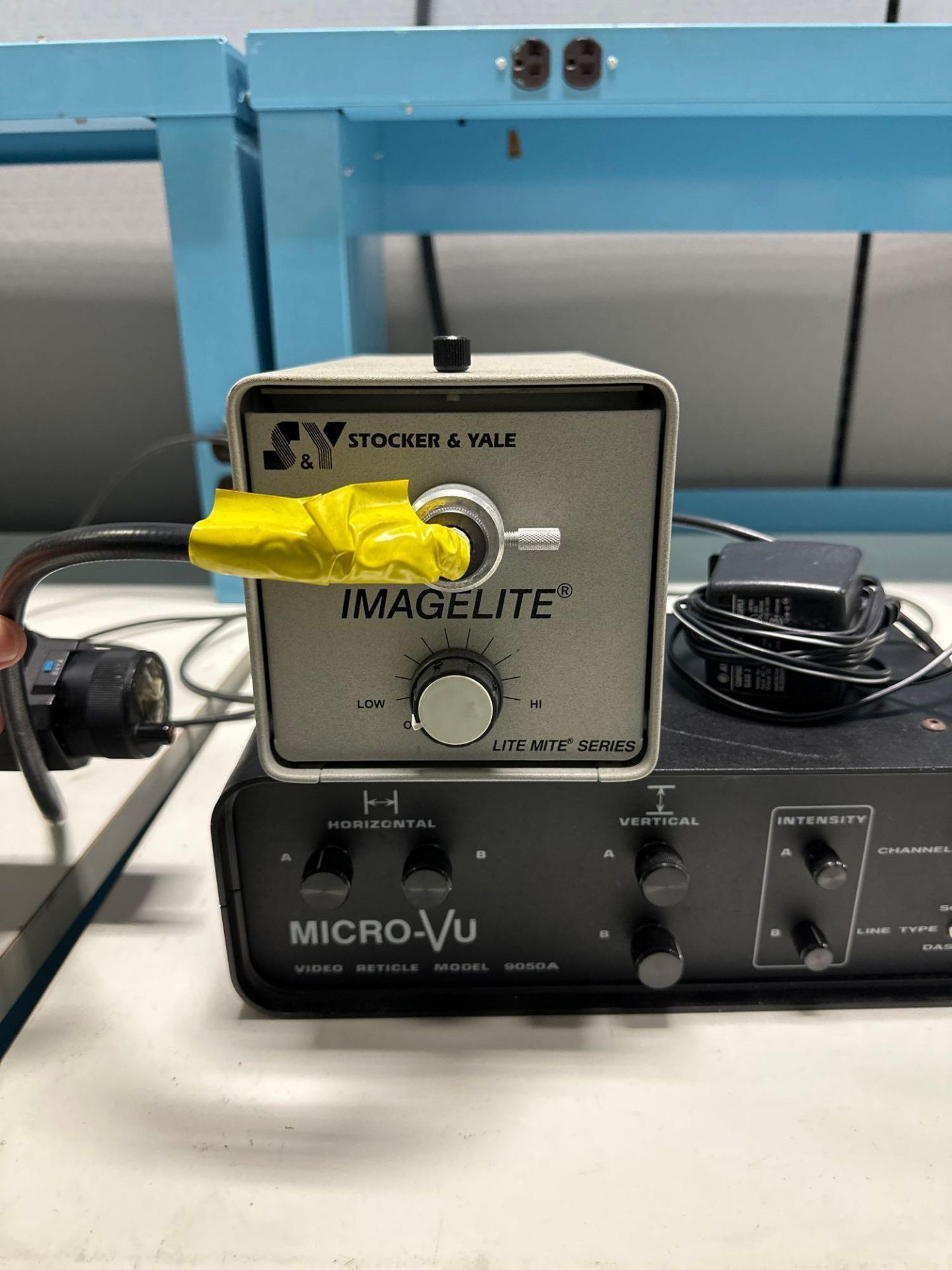 JAVELIN JE13SCV VIDEO MEASURING SCOPE SYSTEM INCLUDES: (2) MITUTOYO ...