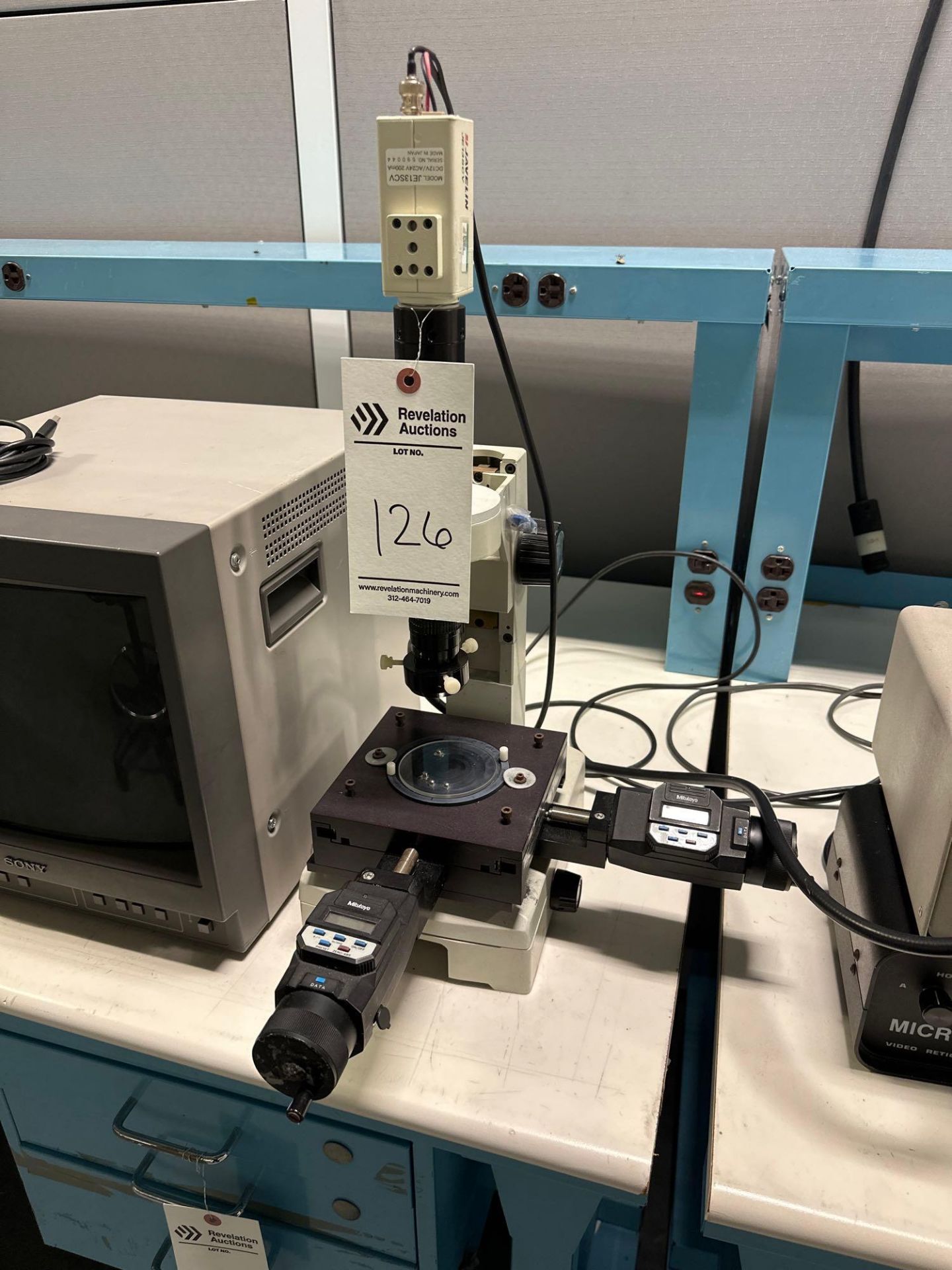 JAVELIN JE13SCV VIDEO MEASURING SCOPE SYSTEM INCLUDES: (2) MITUTOYO ...