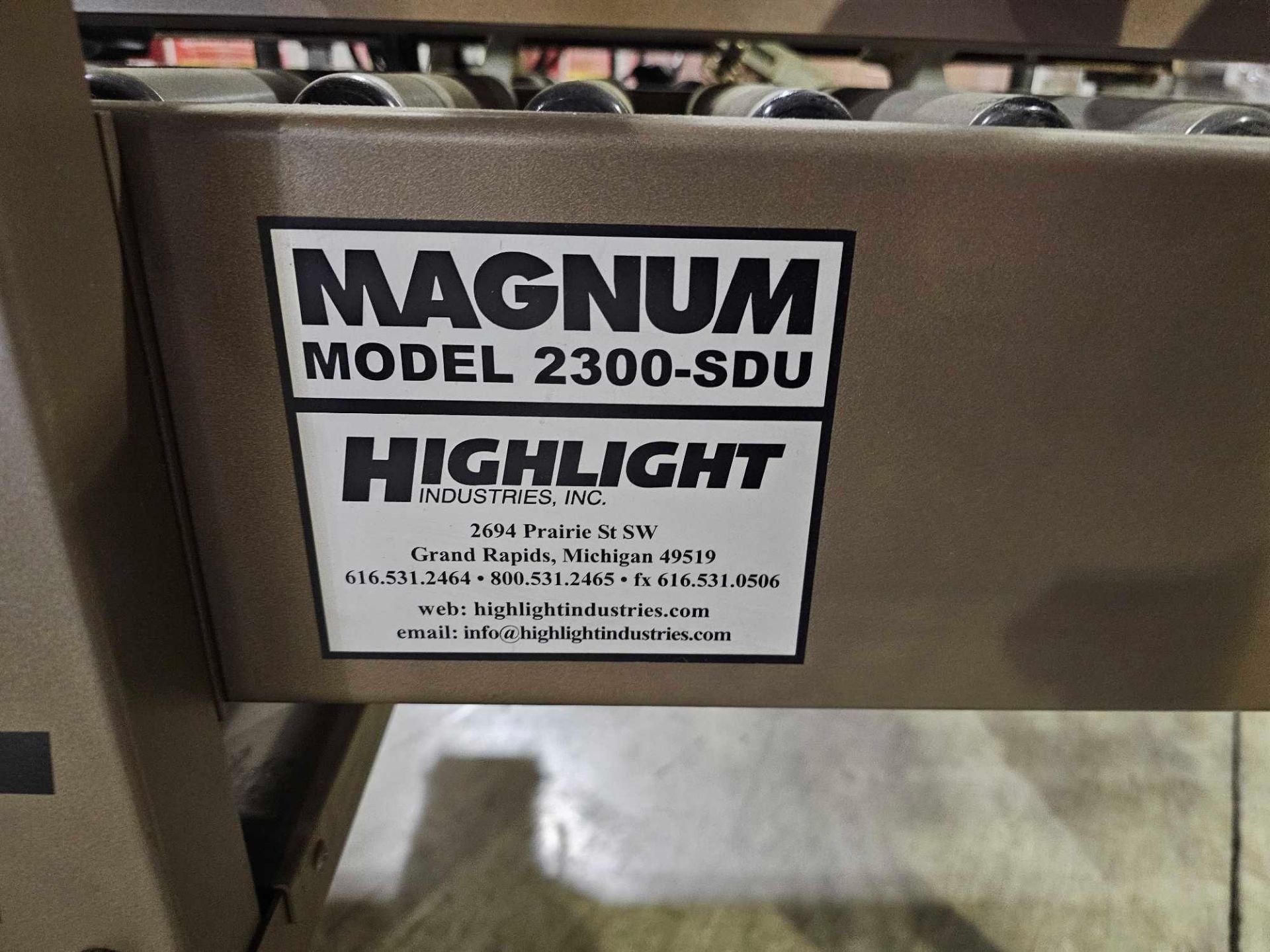 HIGHLIGHT MAGNUM 2300-SDU ADJUSTABLE TOP AND BOTTOM CASE SEALER ...