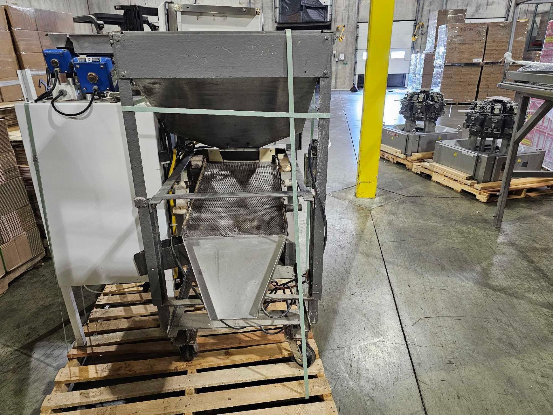 VIBRATING SCREEN FEEDER WITH HOPPER VIBRATING SCREEN FEEDER REMOVES ...