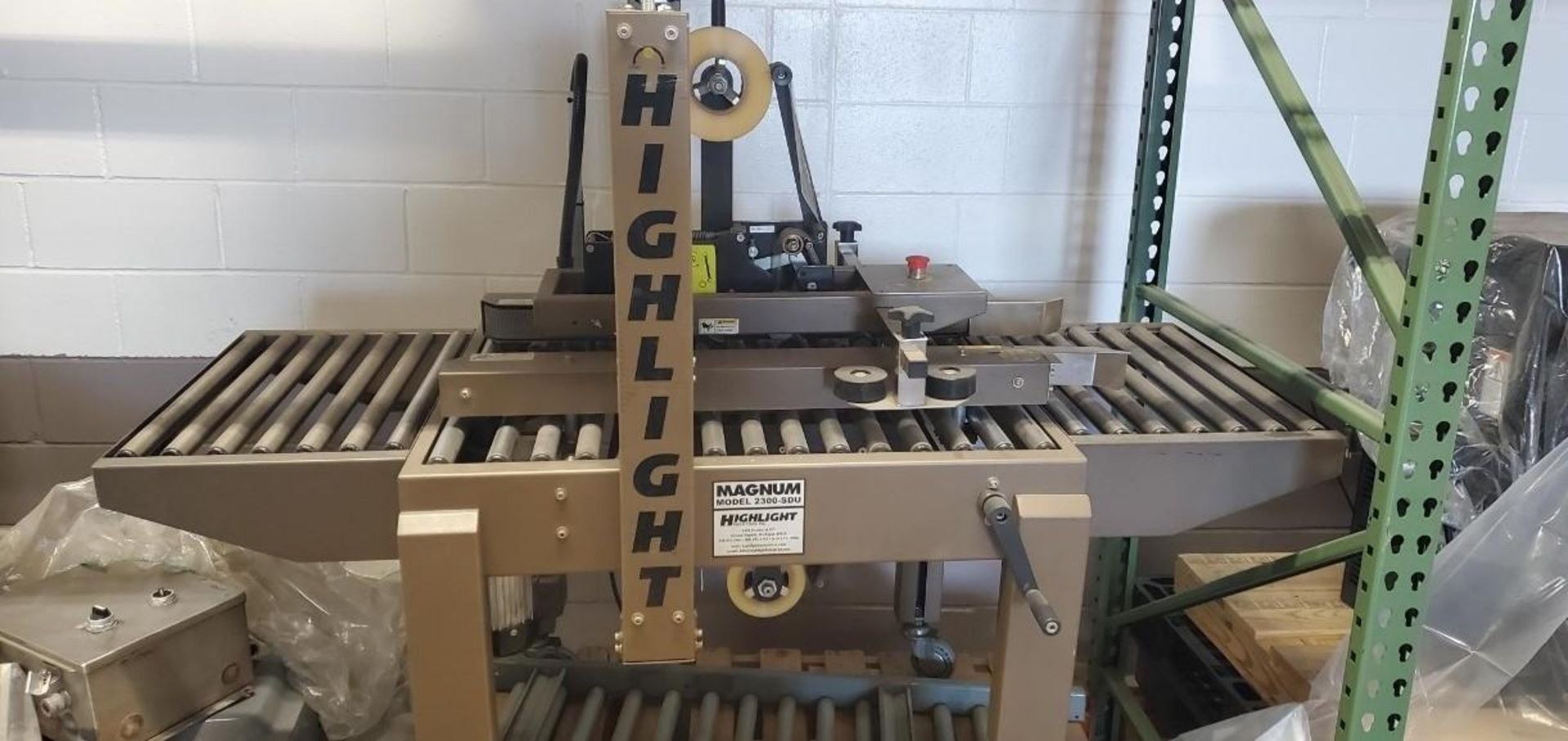 HIGHLIGHT MAGNUM 2300-SDU ADJUSTABLE TOP AND BOTTOM CASE SEALER ...