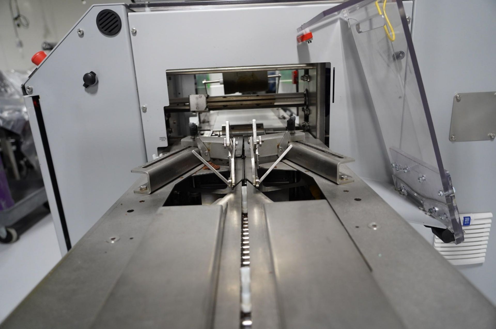 BOSCH PACK 101 WRAPPER FULLY OPERATIONAL AND RECENTLY IN USE, OPERATOR ...