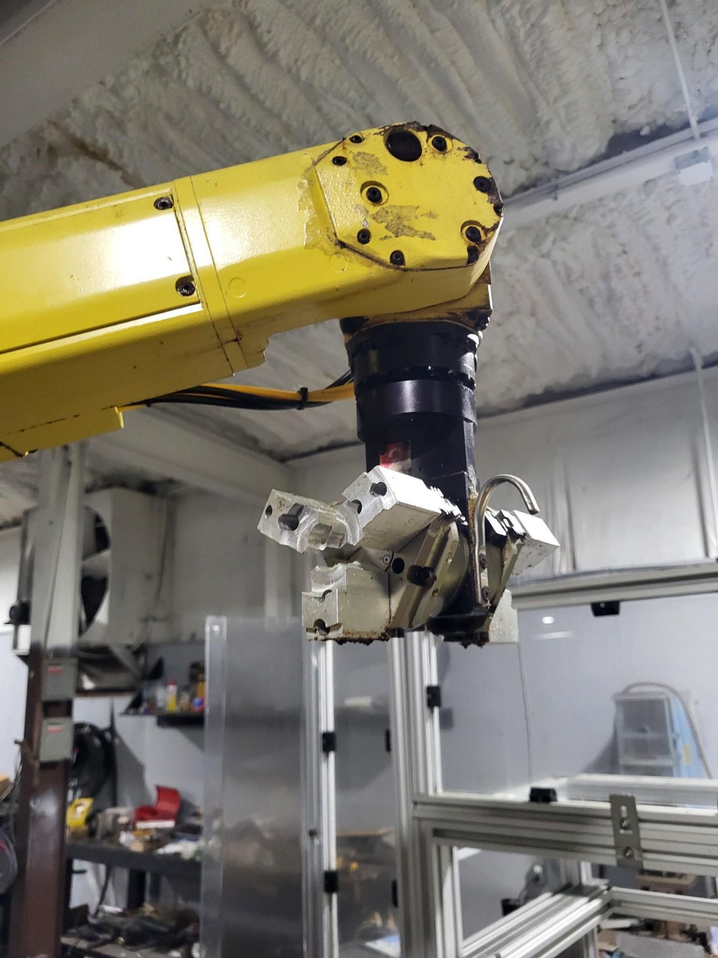 FANUC M-10IA ROBOT DATE: 03/2008 WEIGHT: 130KG CONTROLLED AXES: 6 MAX ...