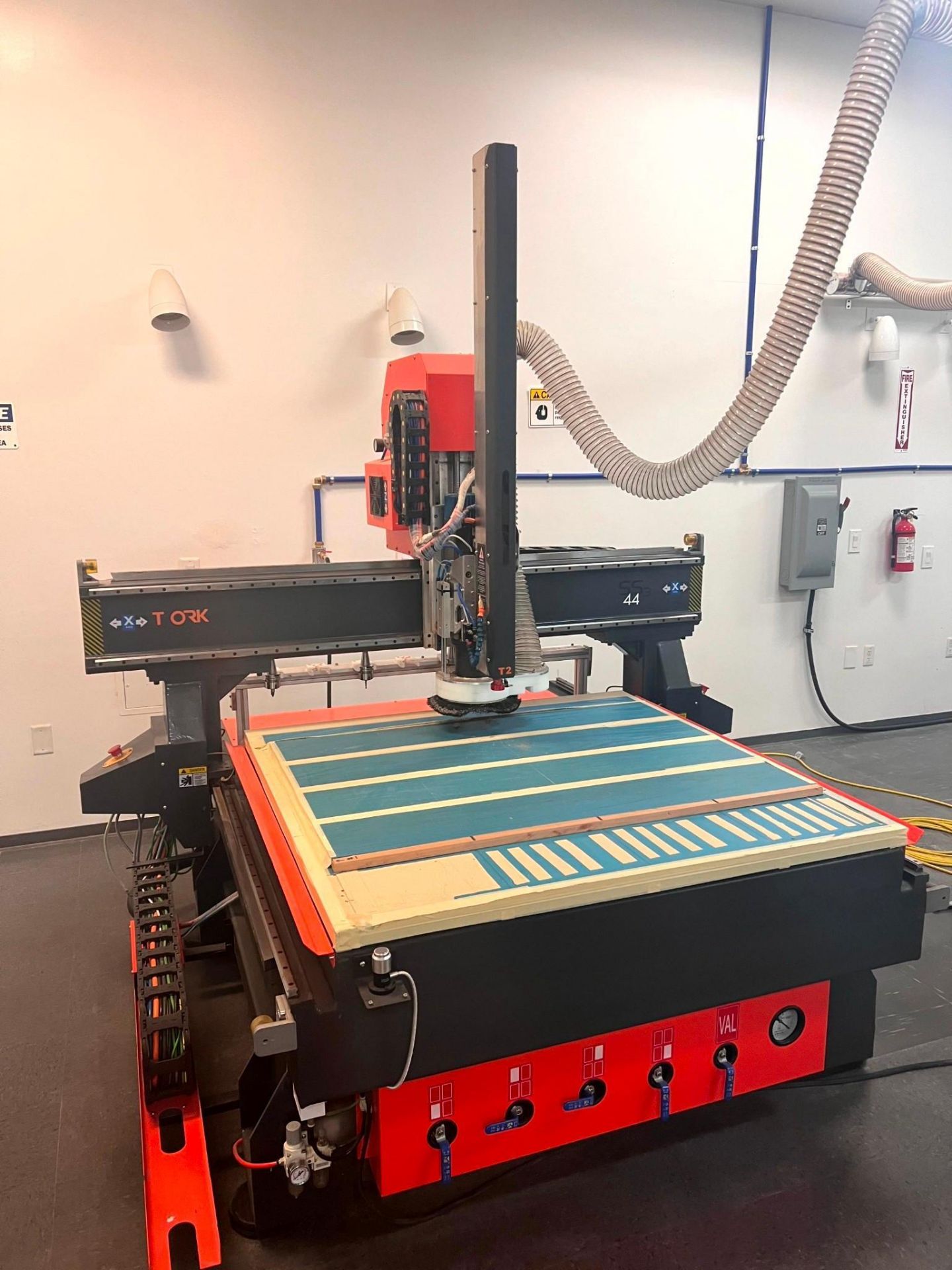 2022 TORK SS3 44 4'X4' CNC ROUTER WITH CO2 LASER (8 TOOL ATC, VACUUM ...