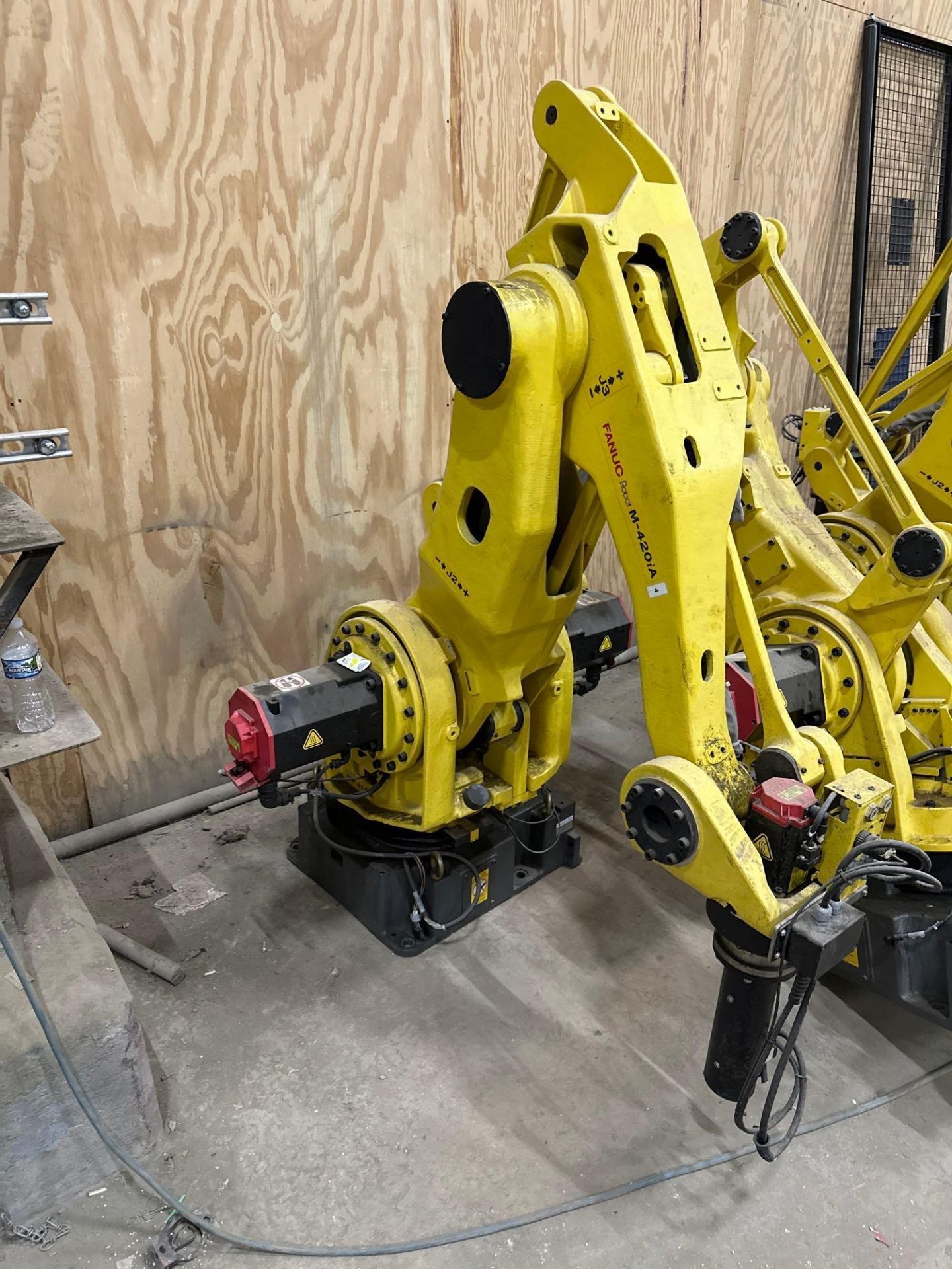 USED FANUC ROBOT M-420IA INCLUDING CONTROLS AND PANELS FOR EACH UNIT ...