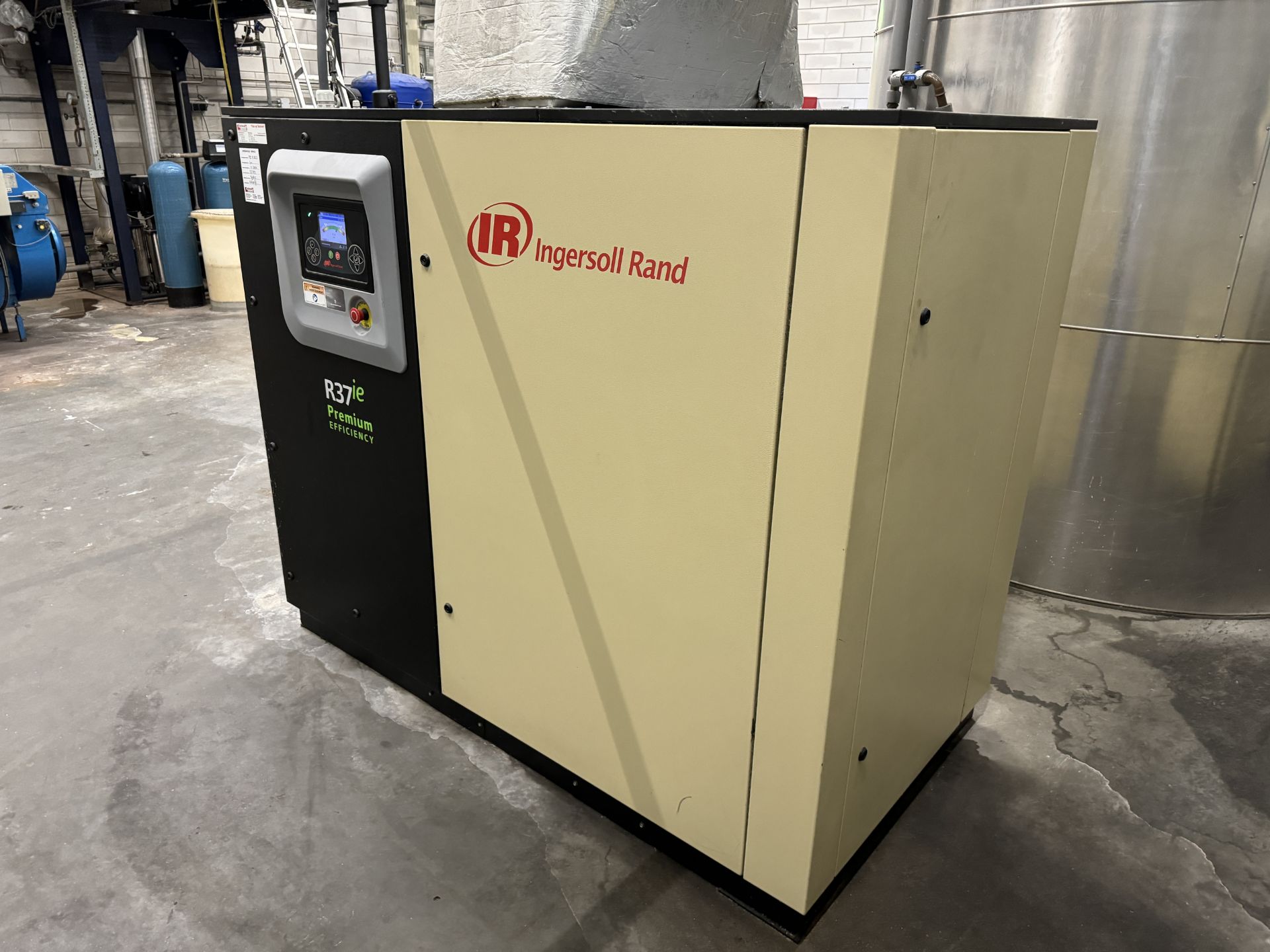 Ingersoll Rand air compressor, model R37ie-A10, s/n UCV1007432, 37kW ...