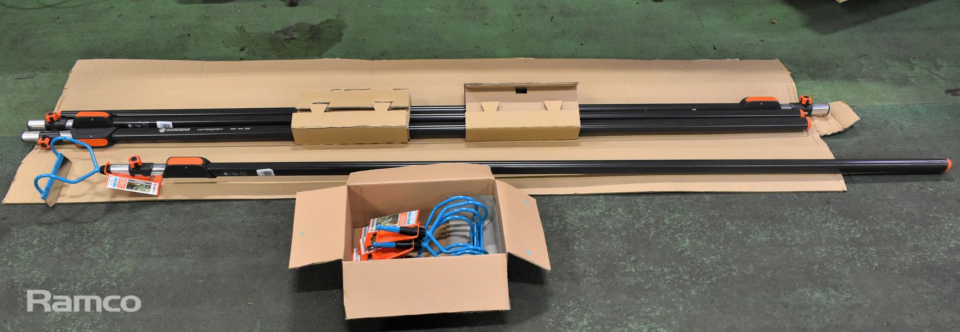 20x Gardena combisystem 210 - 390cm telescopic handles with 3193 hooped ...