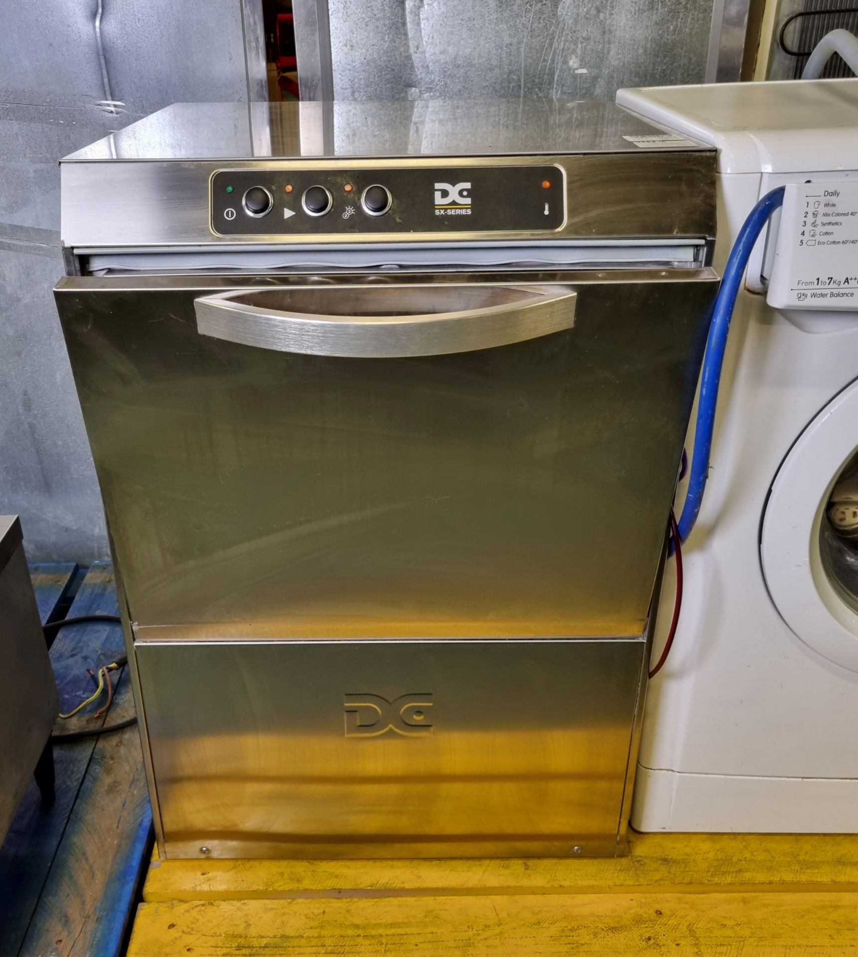 DC Products SXD50 stainless steel front control undercounter dishwasher ...