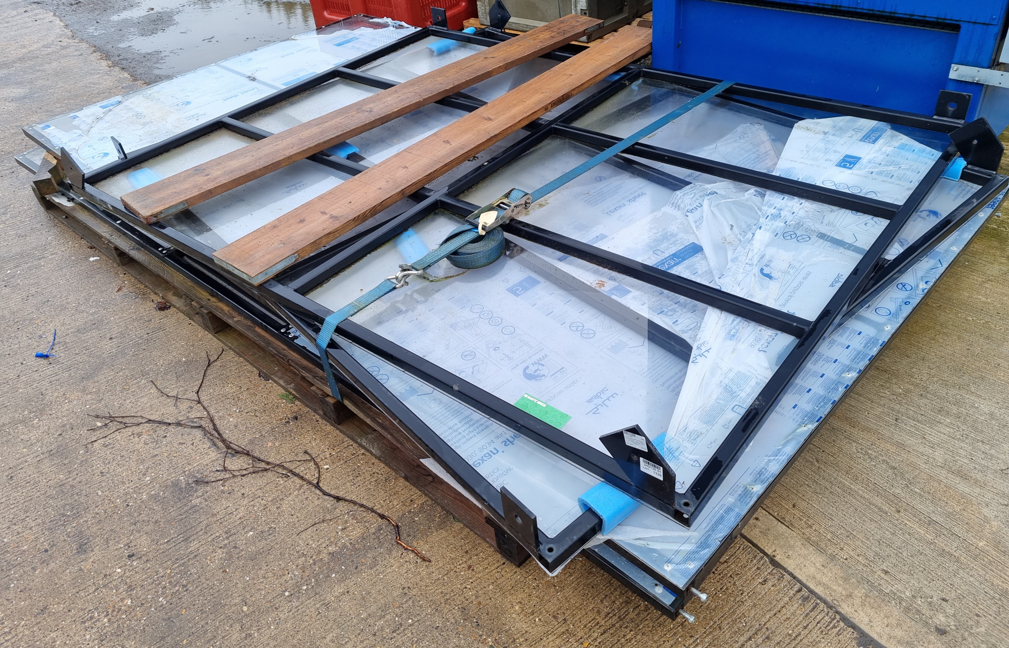 Drum compactor enclosure 4x metal framed sides with Lexan Polycarbonate ...