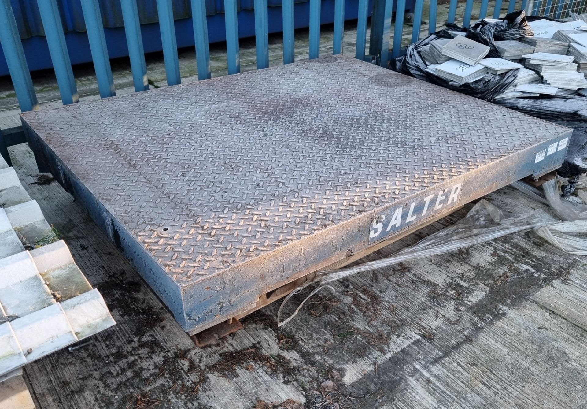 Salter electronic weighing platform scales - W 1500 x D 1260 x H 190 mm