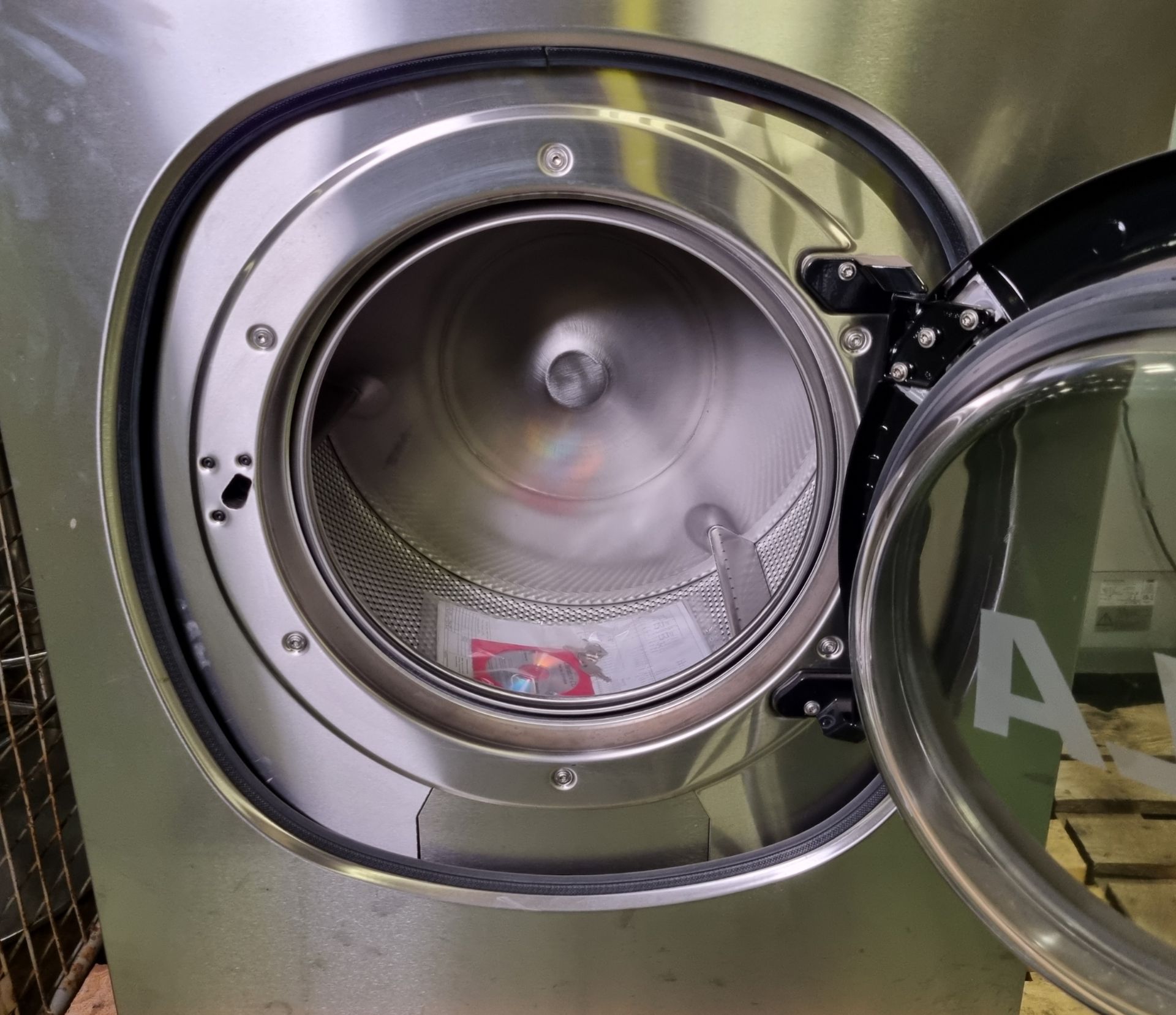 JLA 22 Smart commercial washing machine capacity 10.5 kg 400V 9.8 kW ...