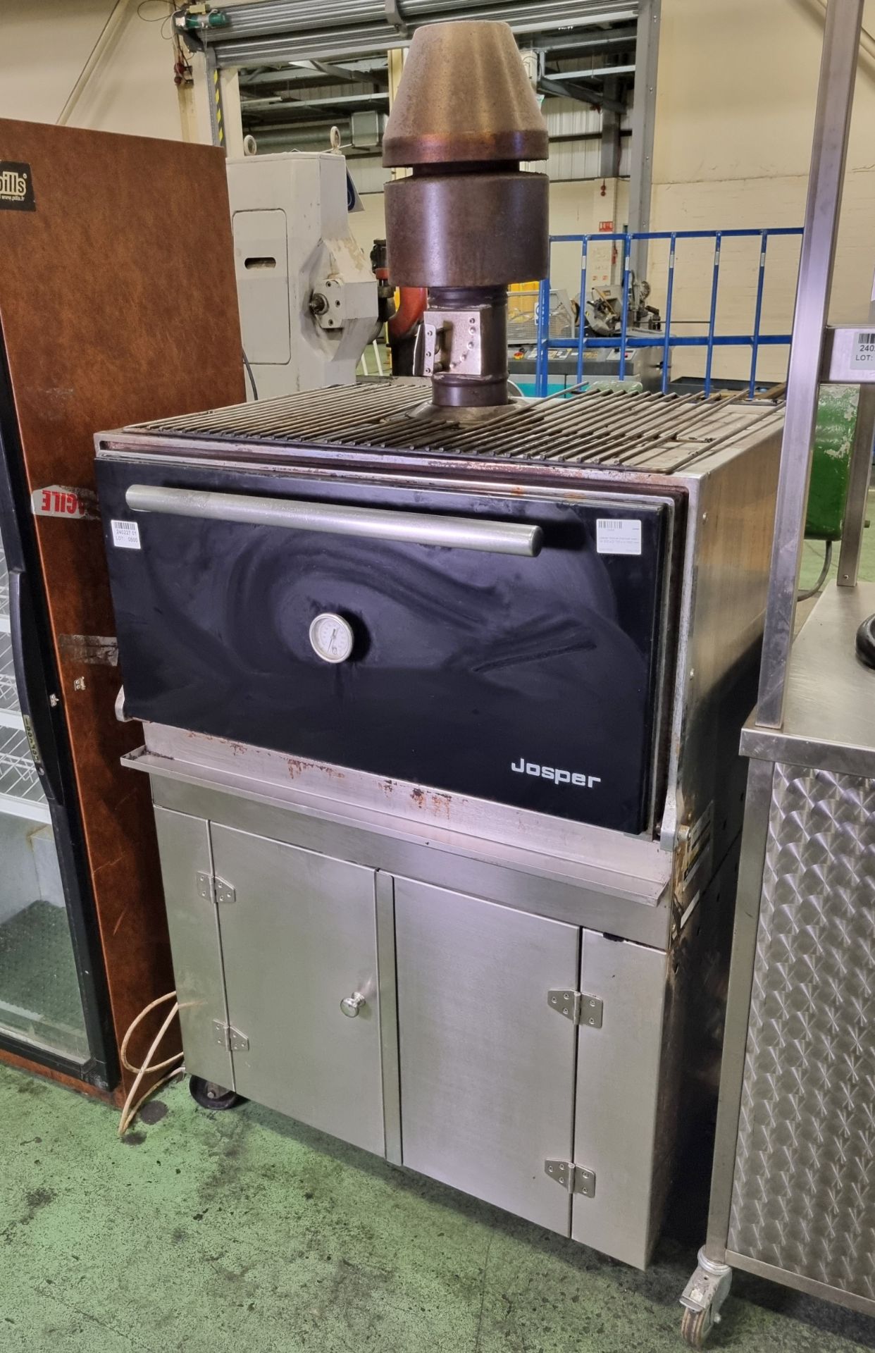 Josper mobile charcoal oven - W 900 x D 700 x H 1850 mm