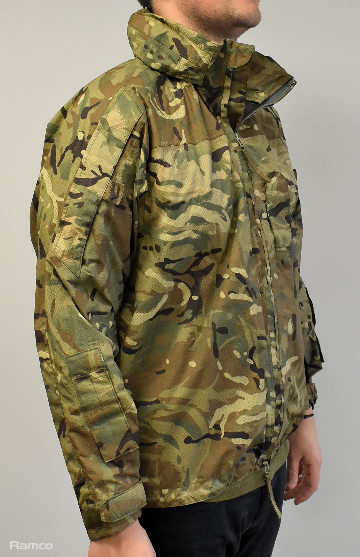 20x British Army MTP waterproof lightweight jackets - mixed grades and ...