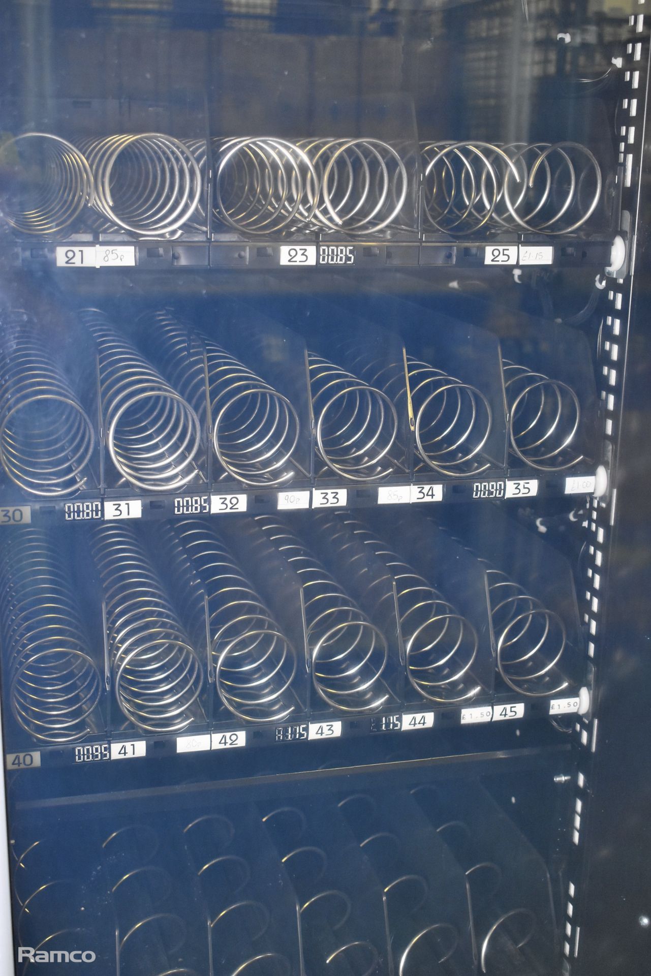 Necta Snakky Max vending machine - (no key) coin & card payment 230V ...