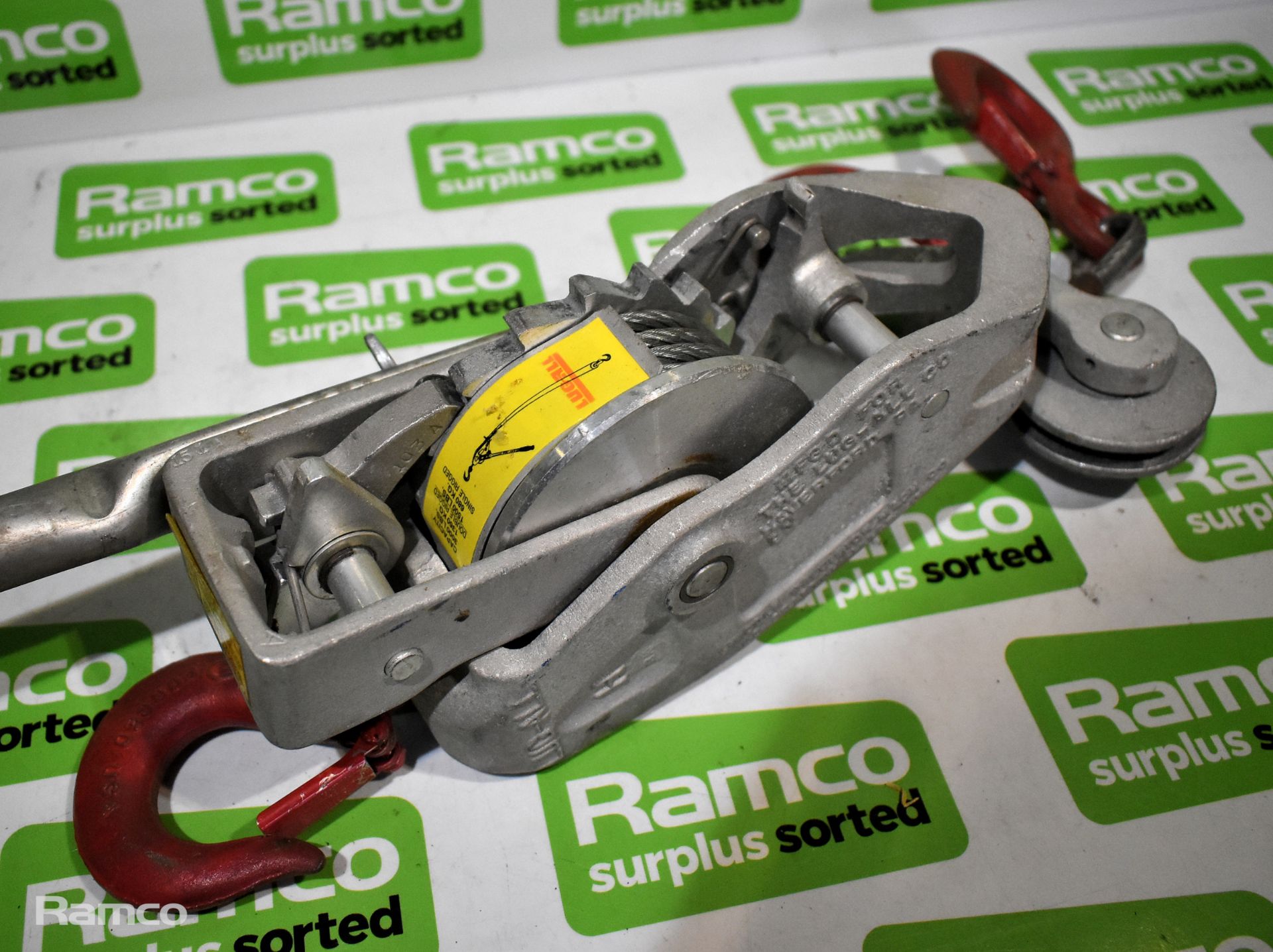 Lug-All small frame cable ratchet winch pulley hoist - capacity 1360kg