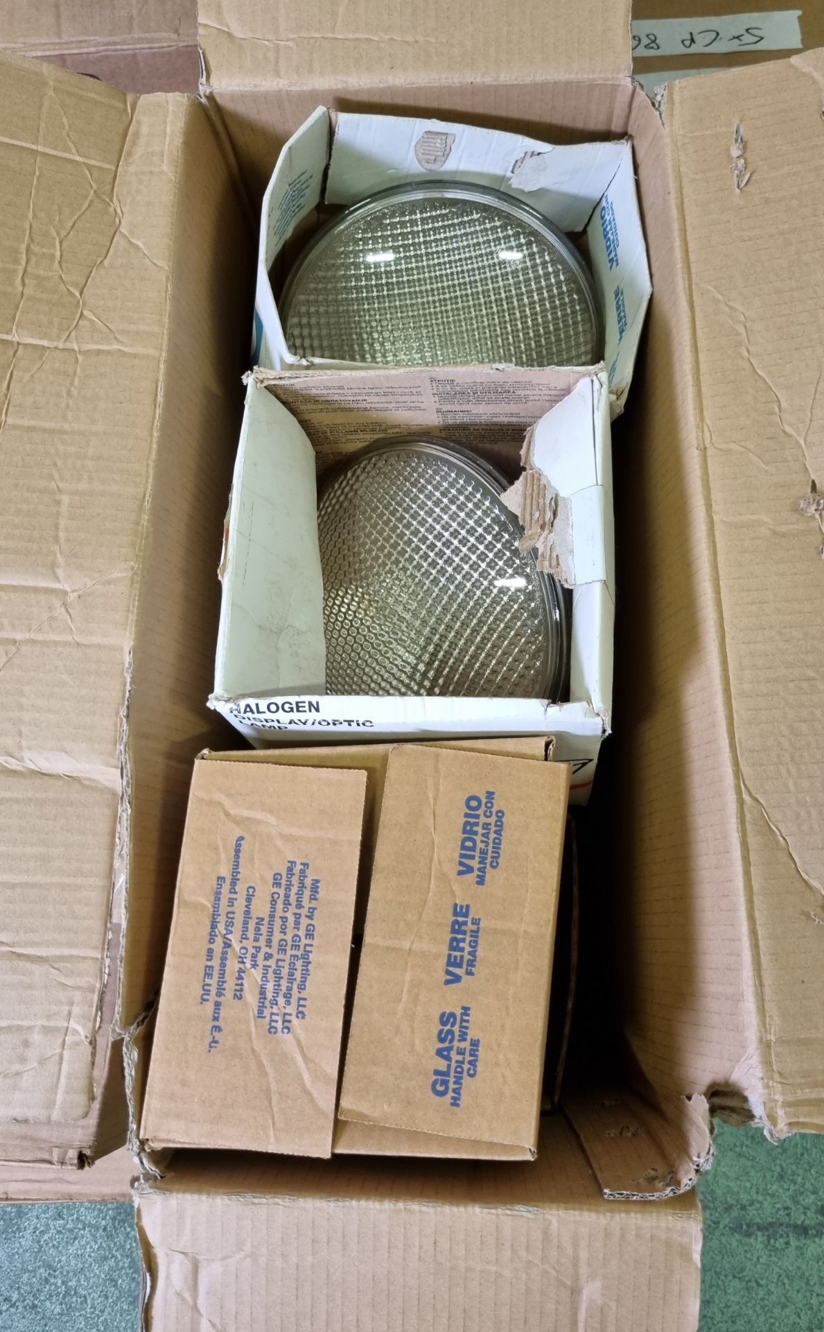 9x CP95 240V 1000W Par 64 Lamps