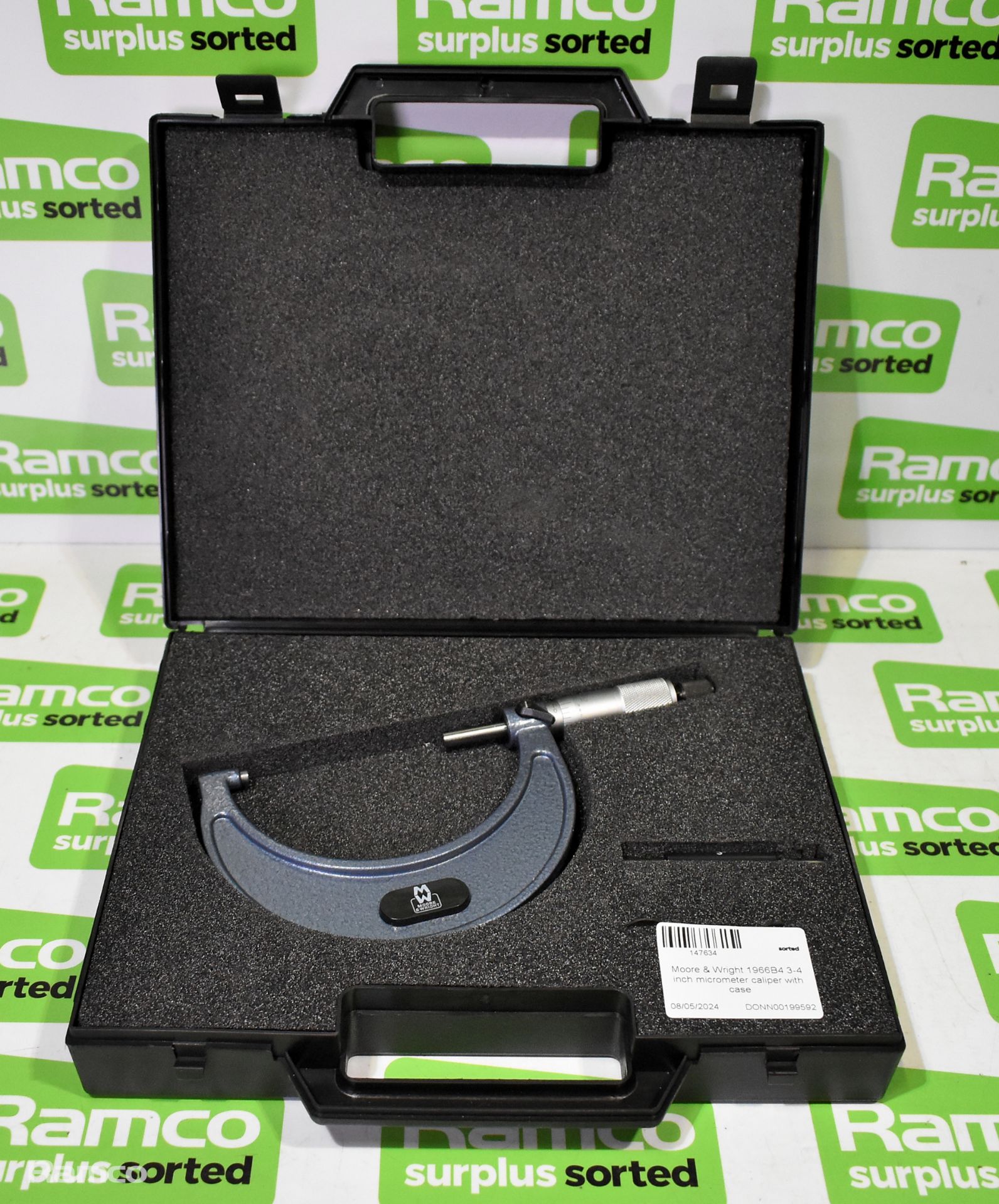 Moore & Wright 1966B4 3-4 inch micrometer caliper with case