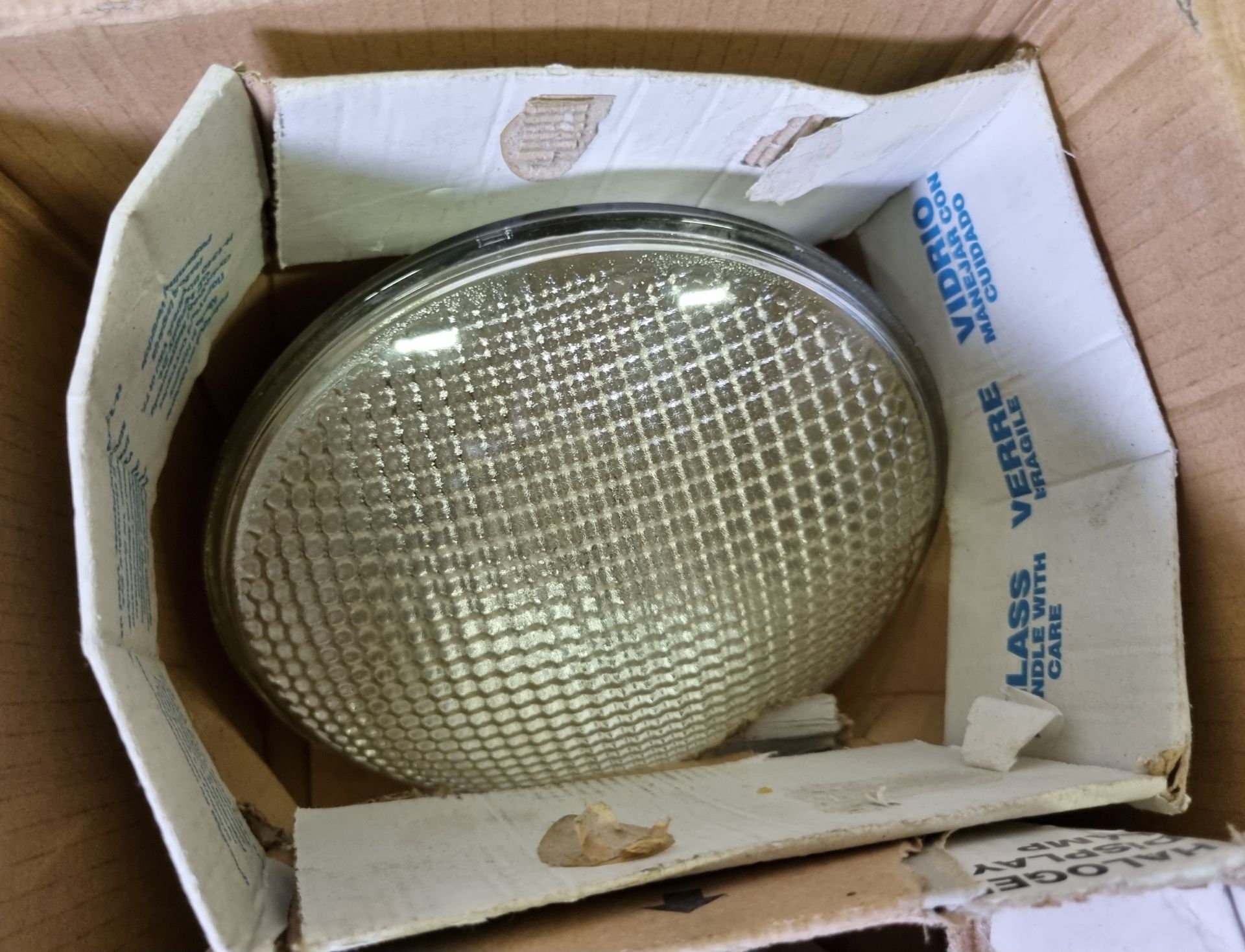 9x CP95 240V 1000W Par 64 Lamps