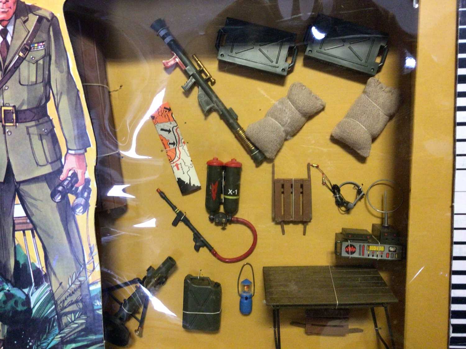Madelman (1977-1983) Alto Mando Super Equipo, with two 6 1/2" action ...