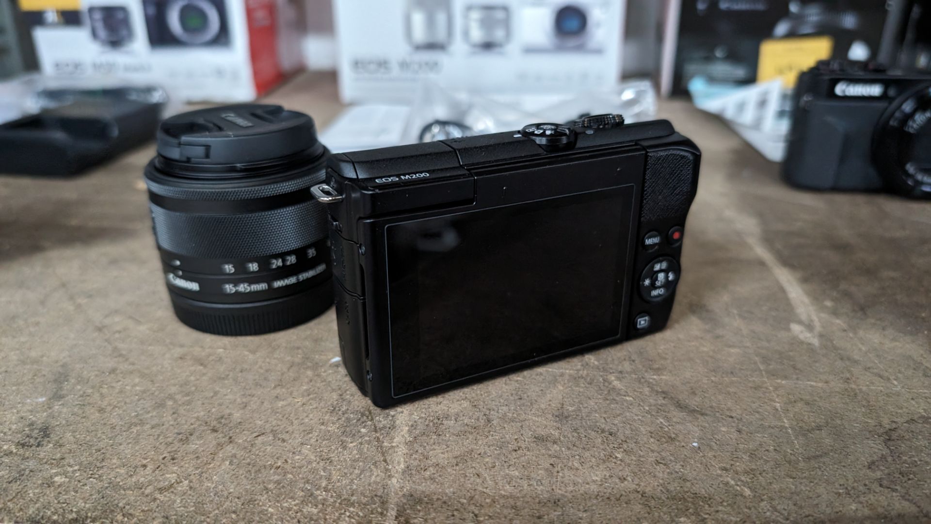 Canon EOS M200 camera kit, including 15-45mm image stabilizer lens ...