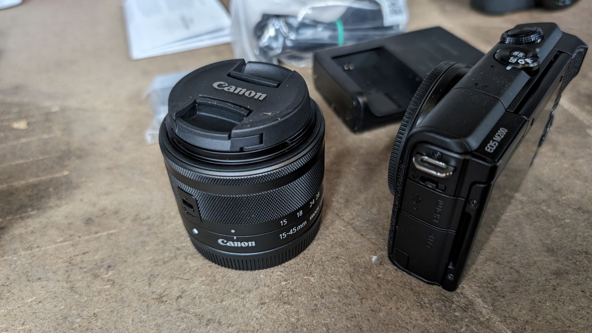 Canon EOS M200 camera kit, including 15-45mm image stabilizer lens ...