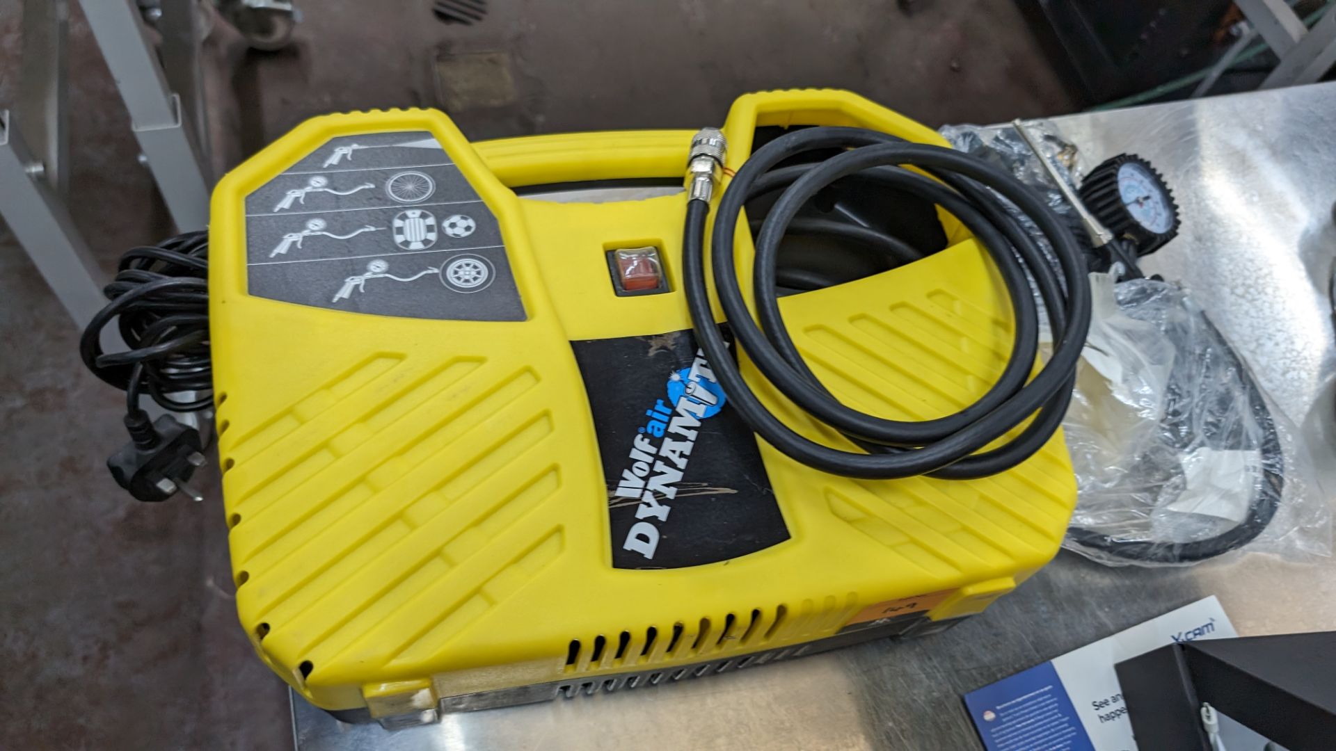Wolf Air Dynamite compressor systemPlease note, this lot is subject to ...