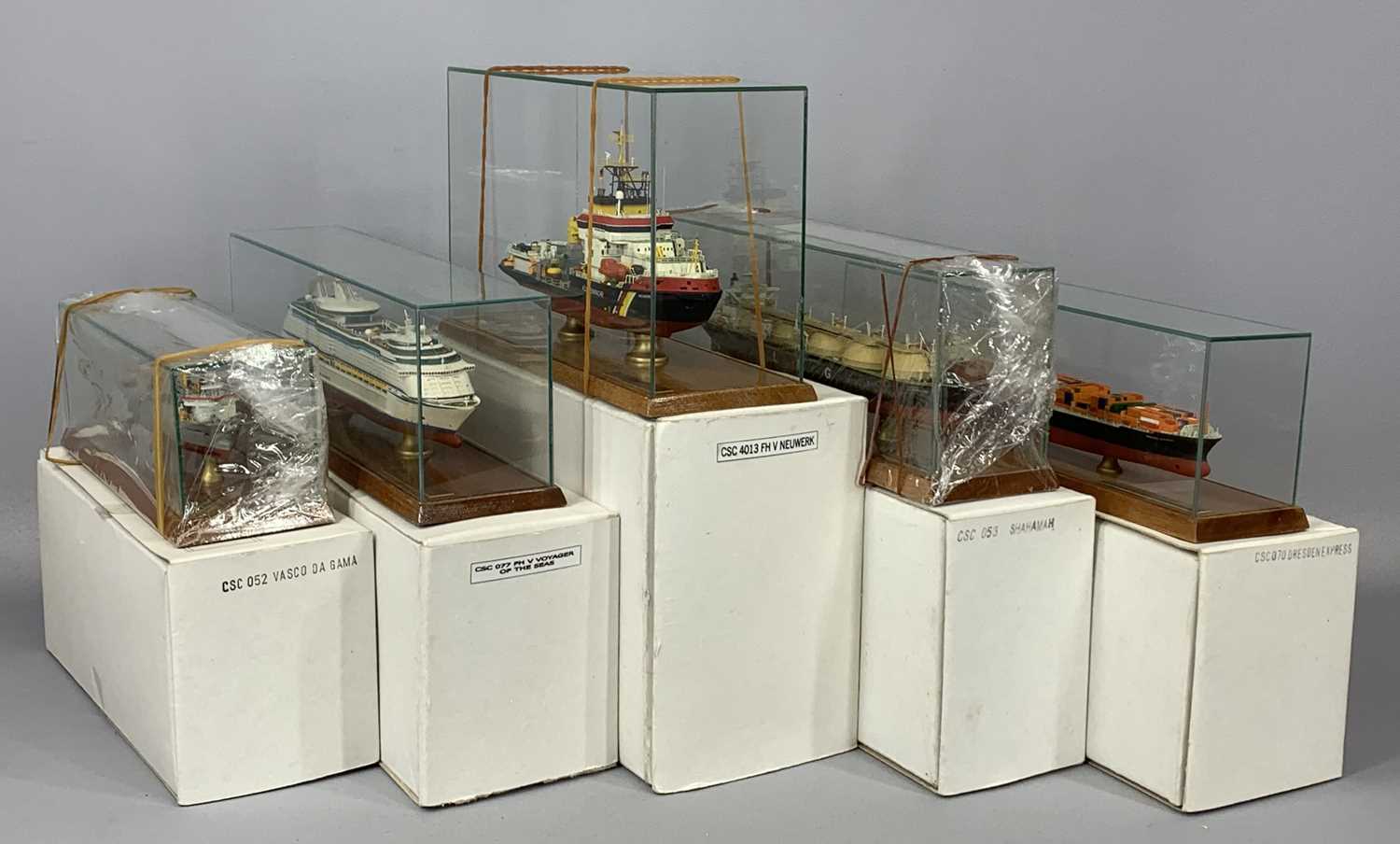 CLASSIC SHIP COLLECTION MODELS (5), CSC 4013 FH V Newerk, CSC 077 FHV ...