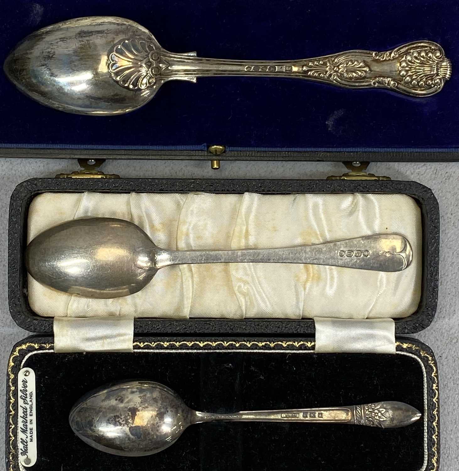 MIXED GROUP OF SILVER FLATWARE including a cased Kings Pattern spoon ...