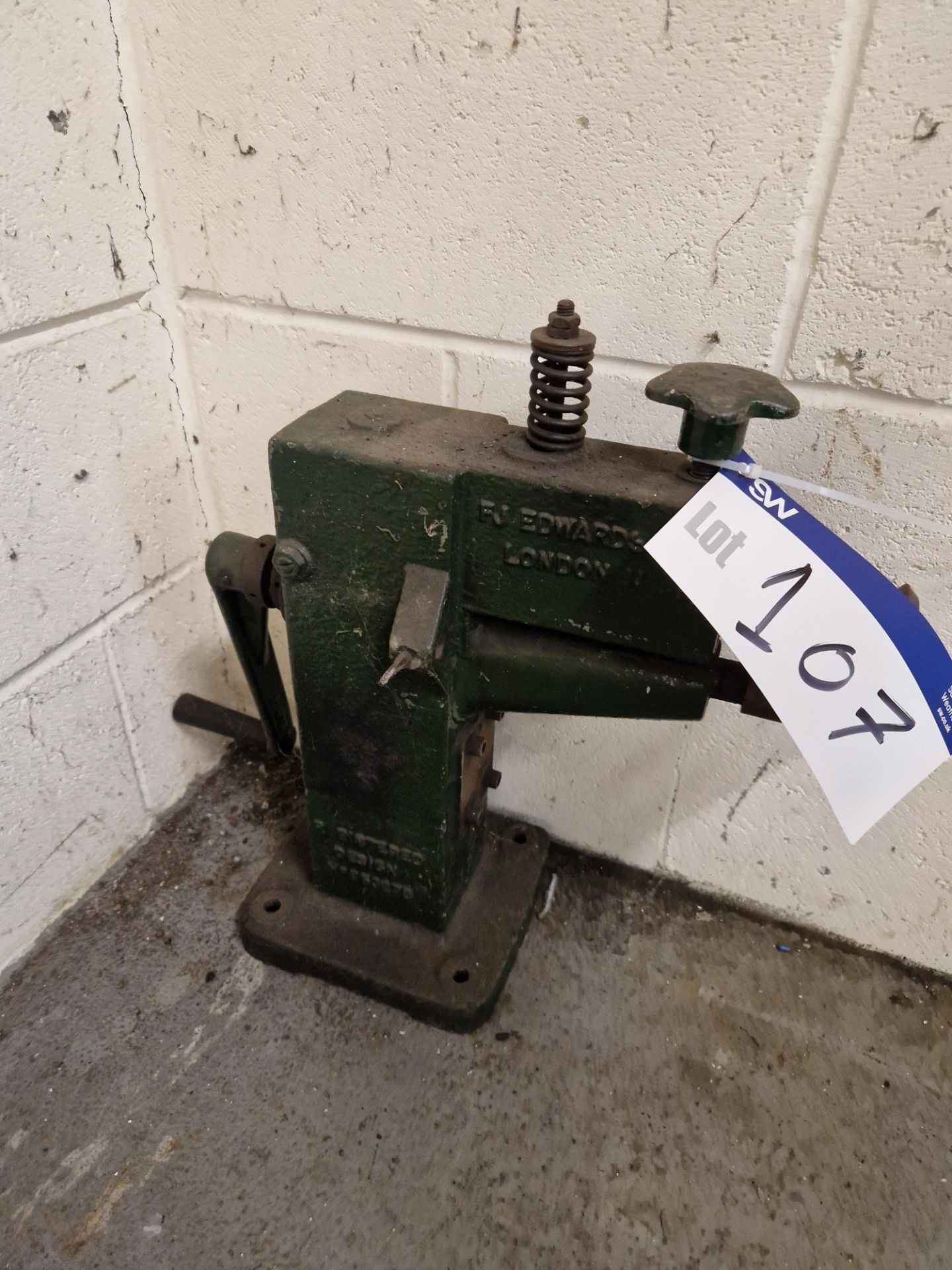 FJ Edwards Manual Bar Bender Please read the following important notes ...