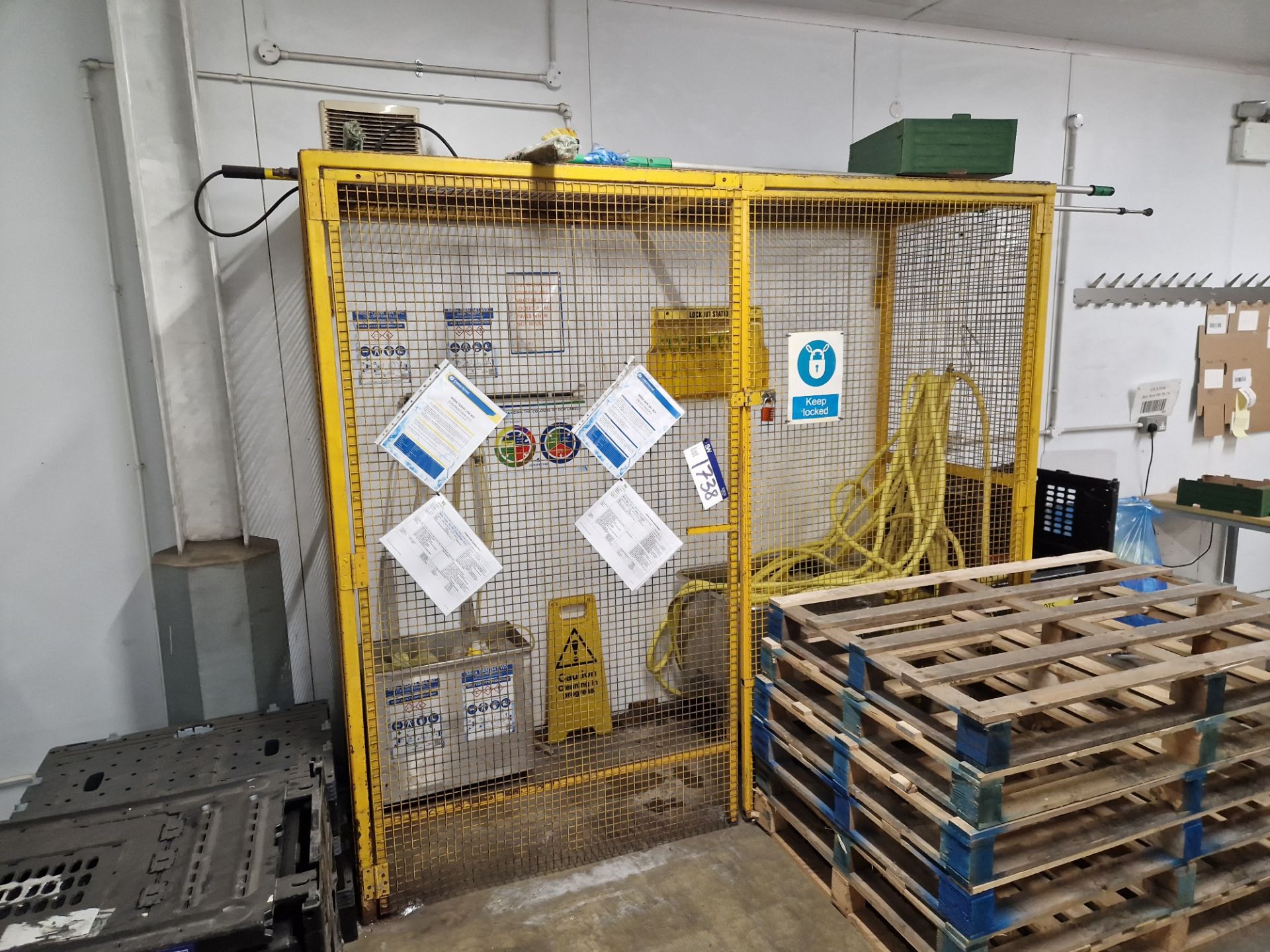 Cleaning Cage, approx. 2.5m x 0.9m x 2.2m, with contents, including ...