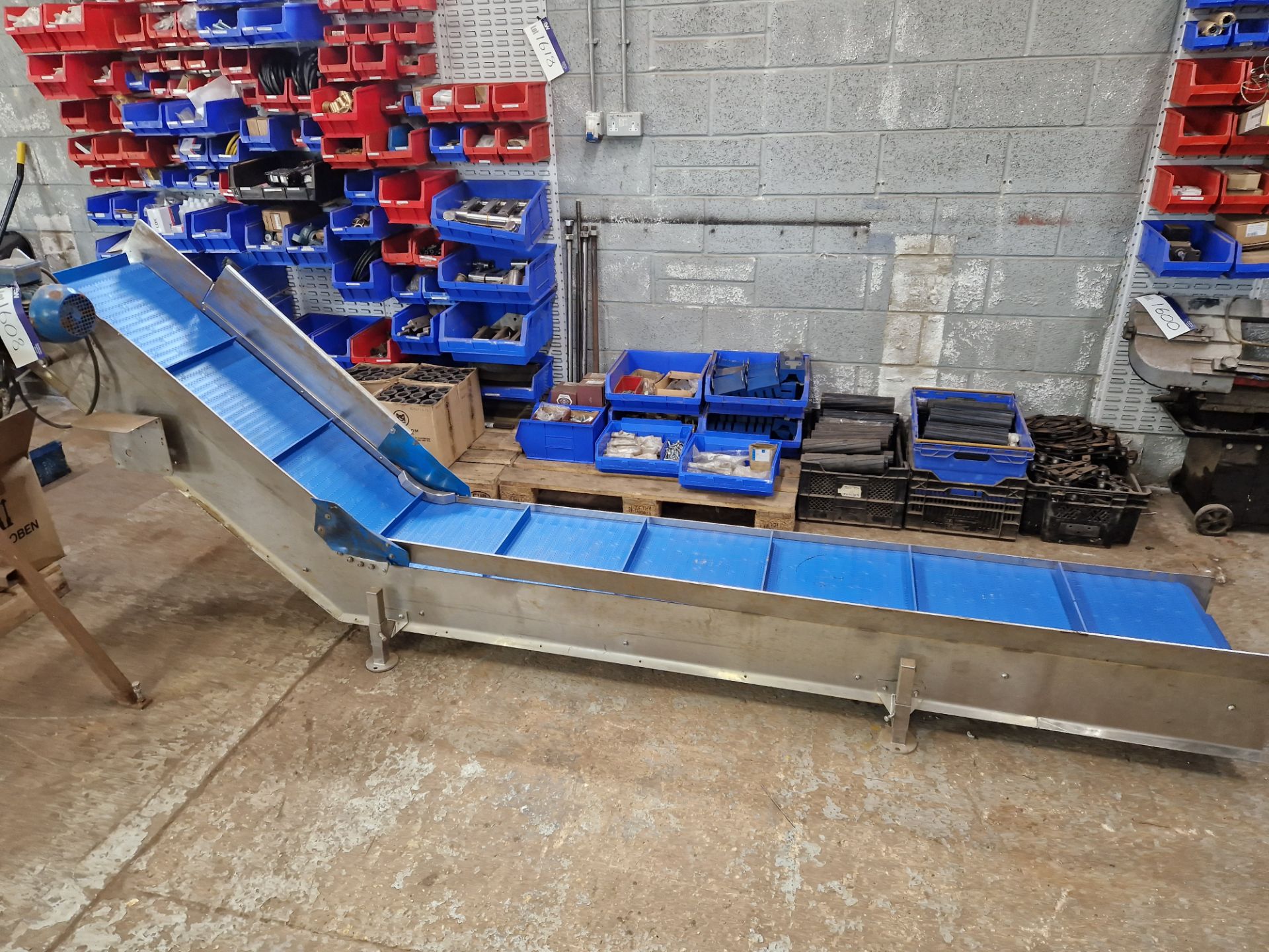 PW Engineering A6P/S/NECK Plastic Slotted Belt Swan Neck Conveyor, year ...