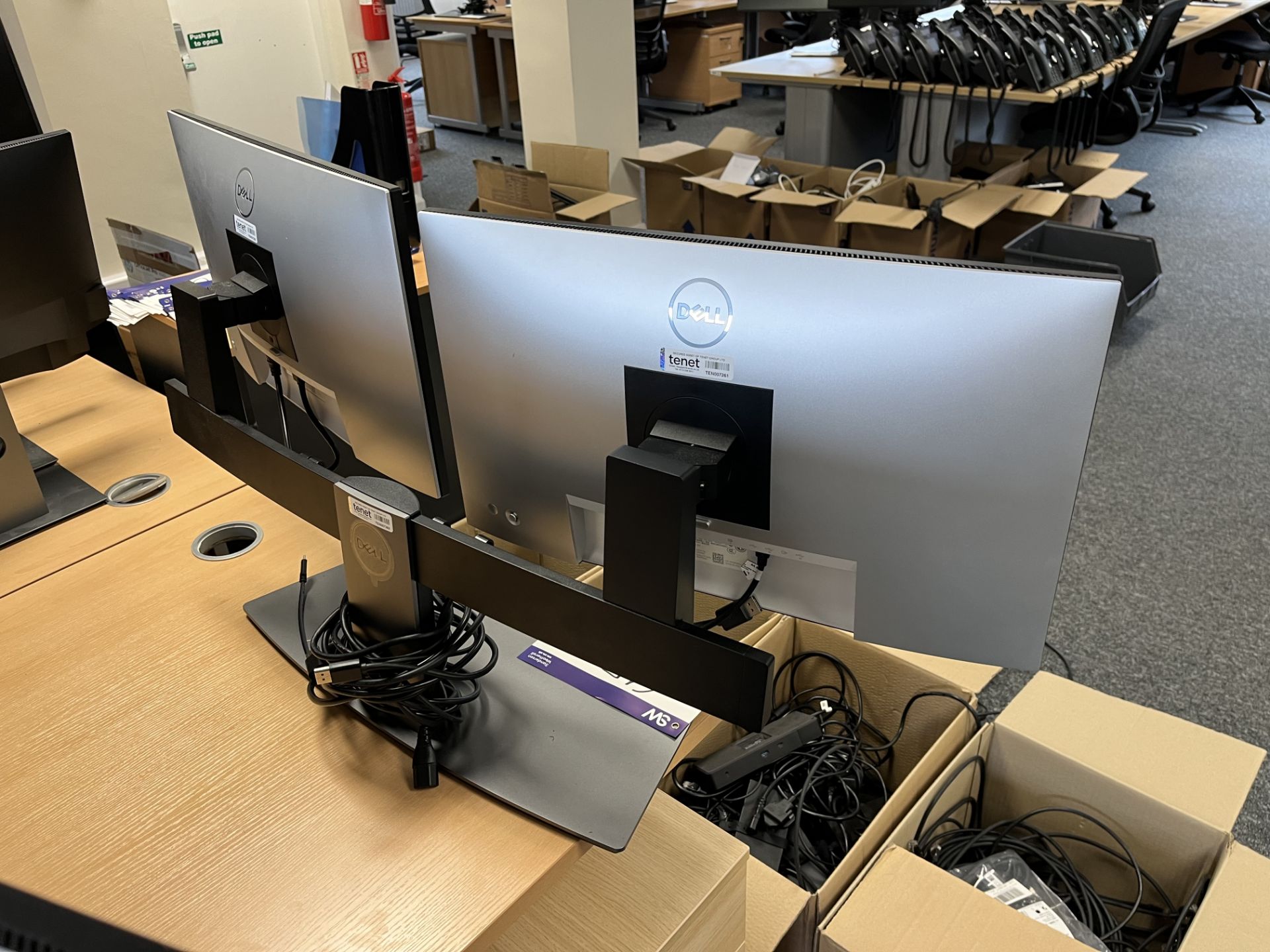 Two Dell U2422H Monitors with Dell MDS19 Dual Monitor Stand Please read ...