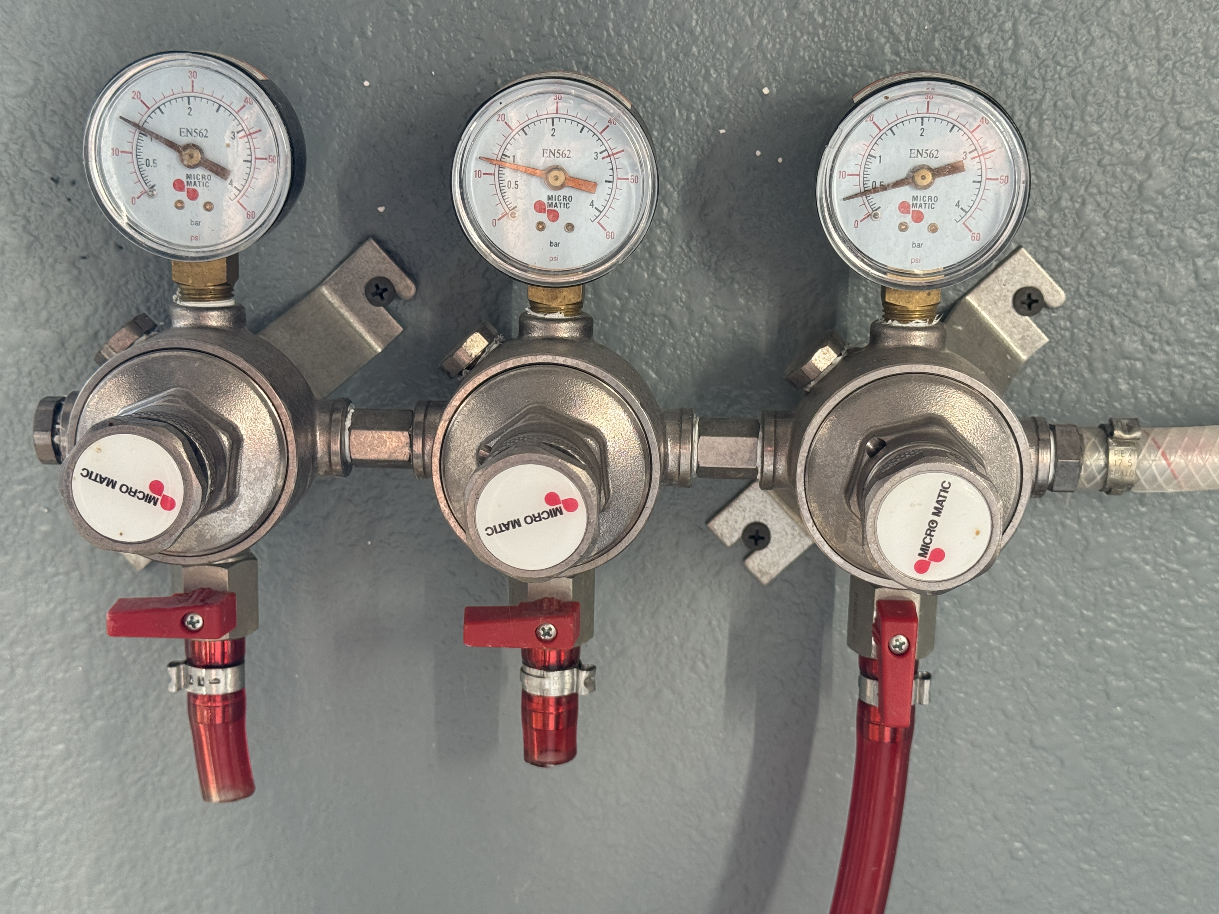 Micromatic CO2 Regulators, one- three bank, two- two bank