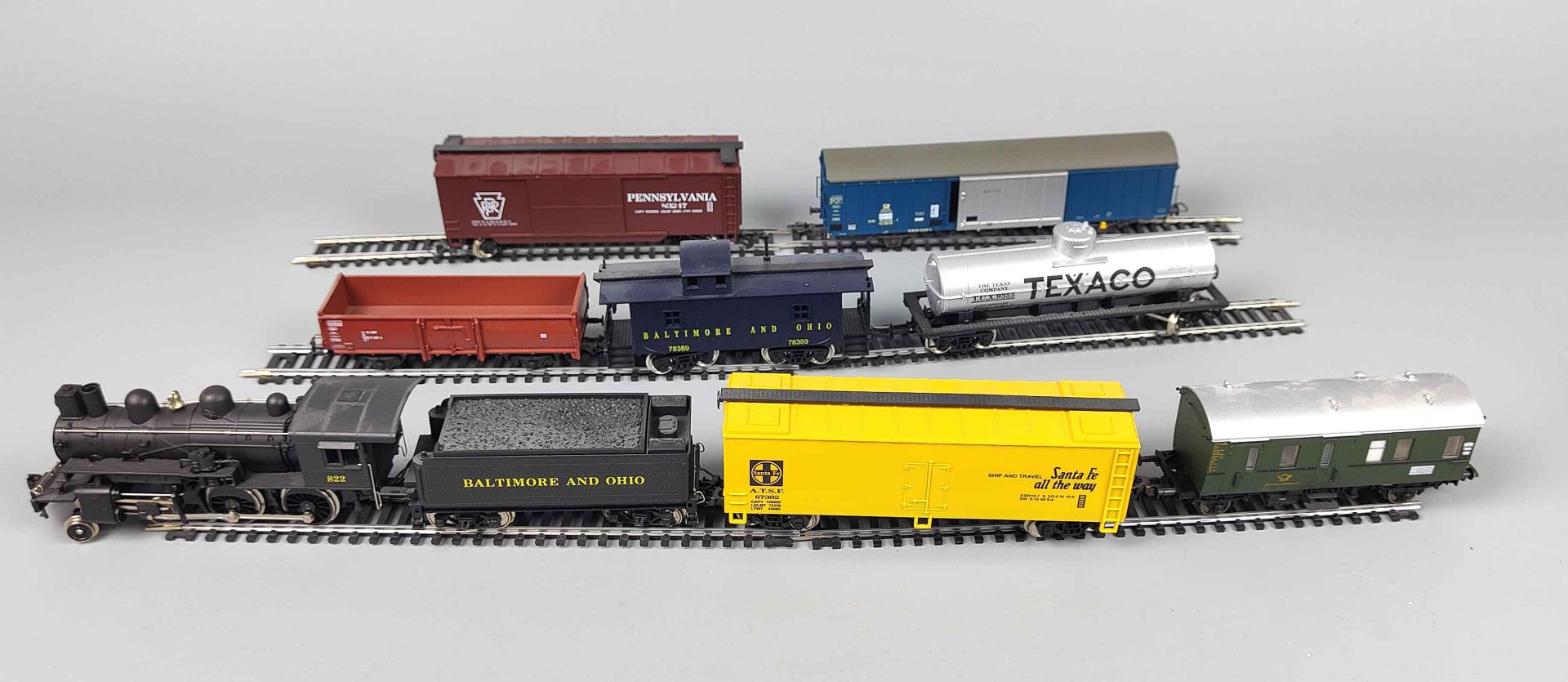 Posten Modellbahn H0 dabei PIKO und Roco sowie ungemarkt, dabei eine ...